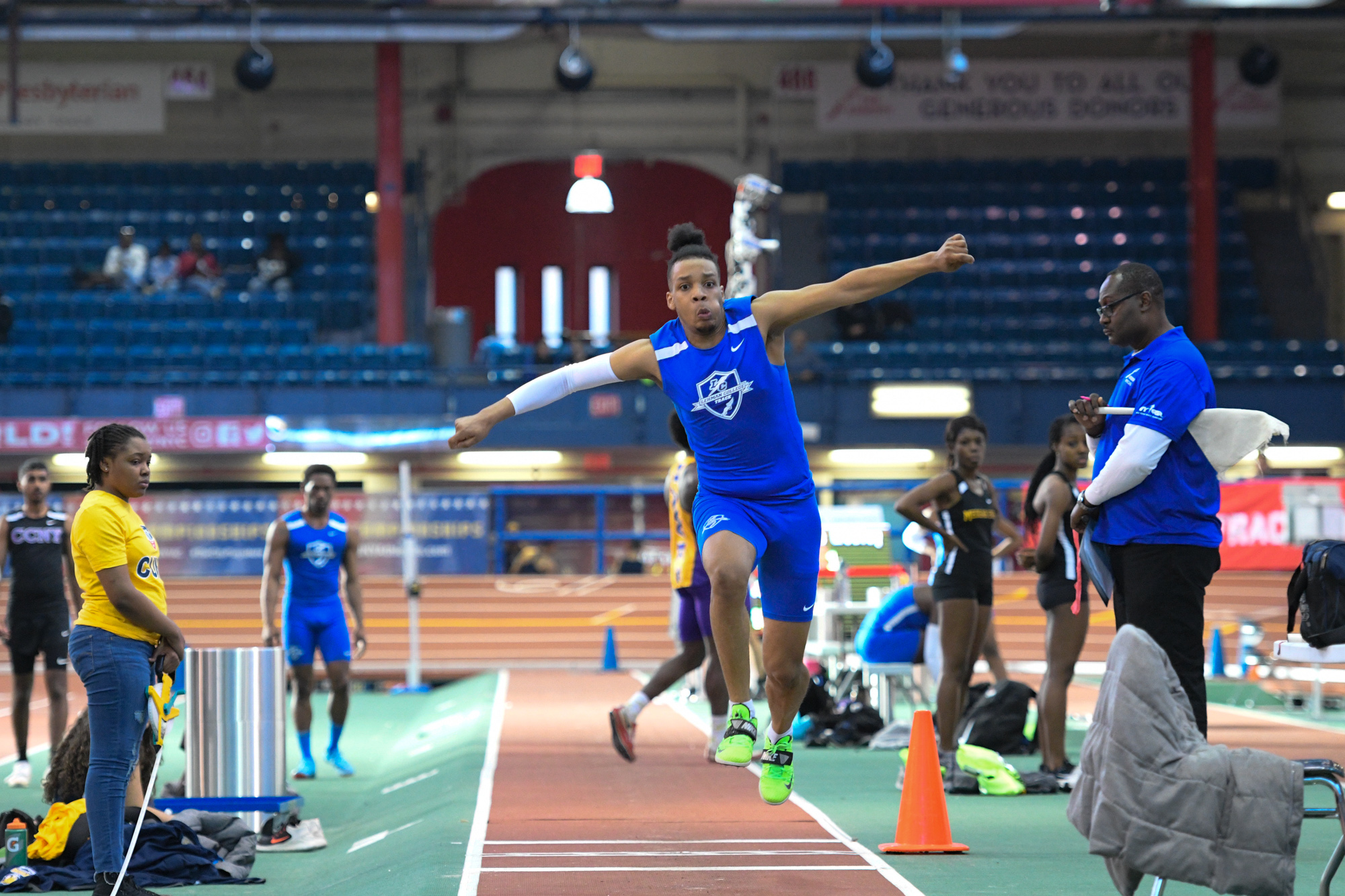 Kuron Williams Named CUNYAC Male Field Athlete of the Week - Lehman ...