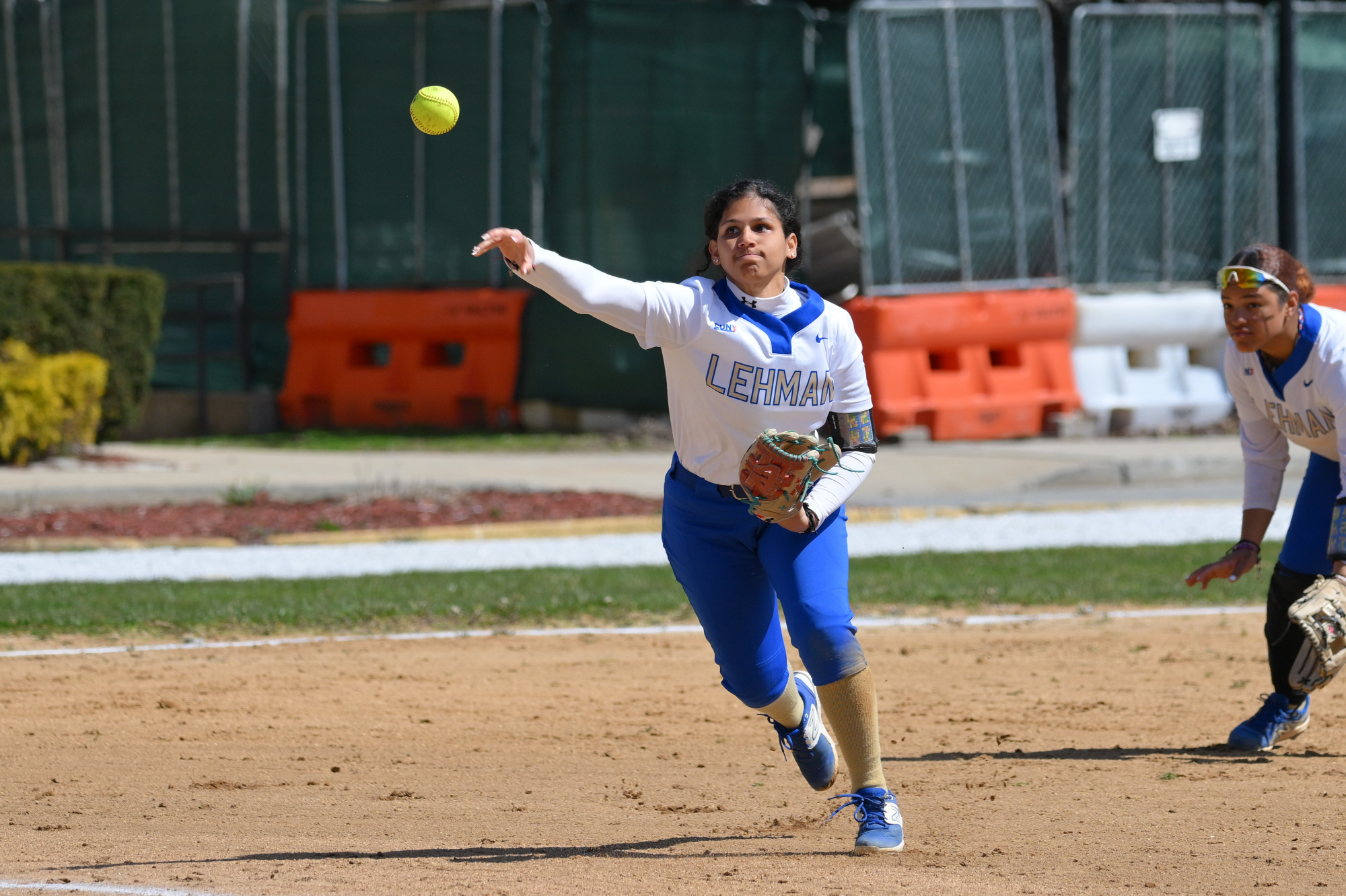 Softball Drop Twin-Bill Against Baruch - Lehman College Athletics