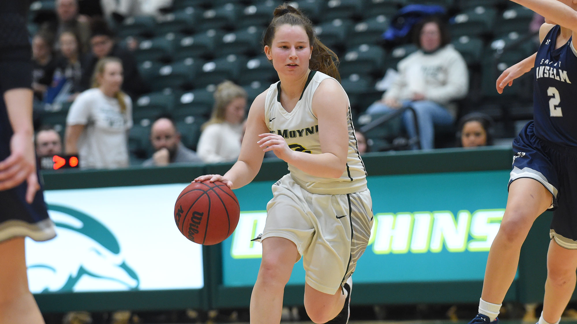 McKayla Roberts - Women's Basketball - Le Moyne College Athletics