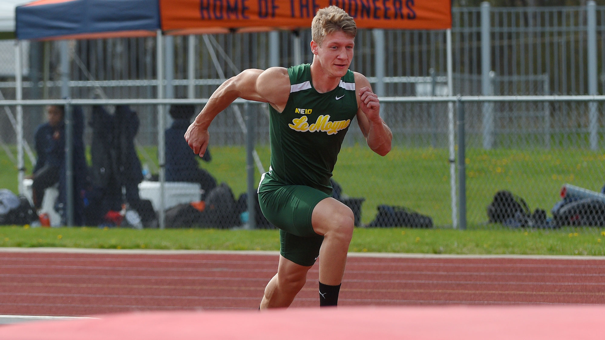 Nicholas Hafner - Men's Track - Le Moyne College Athletics