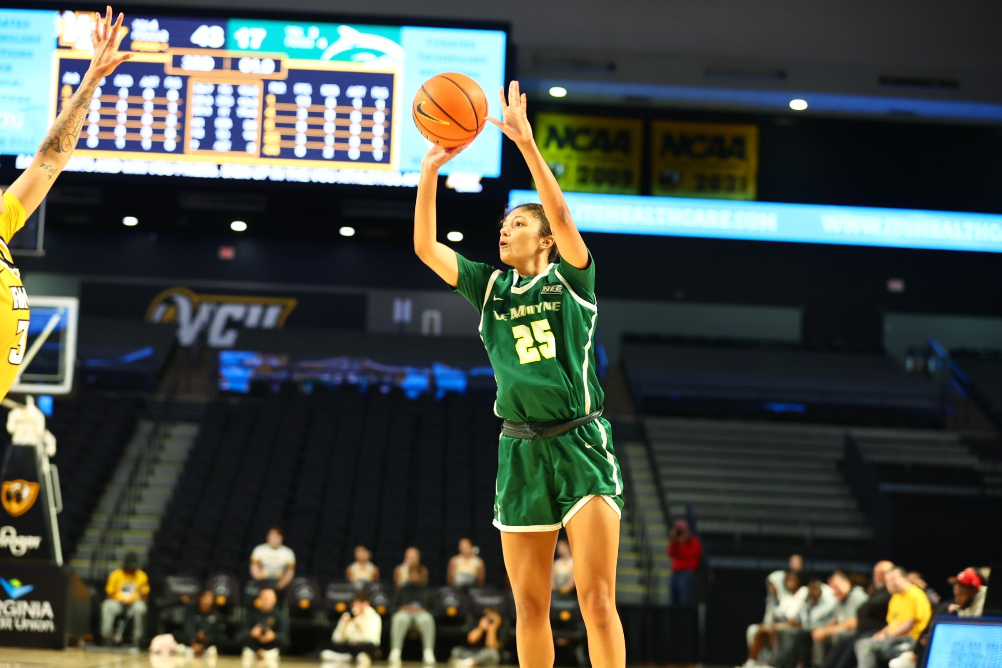 Leah Middleton - Women's Basketball - Le Moyne College Athletics