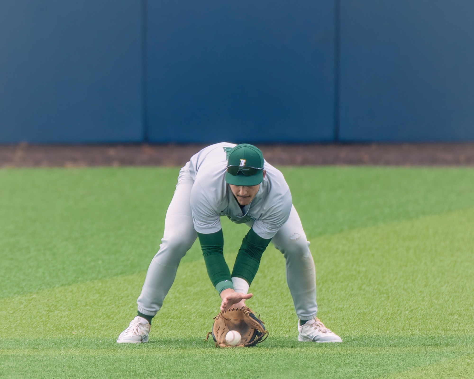 RADFORD TAKES FINAL GAME OF SERIES AGAINST BASEBALL - Le Moyne College ...