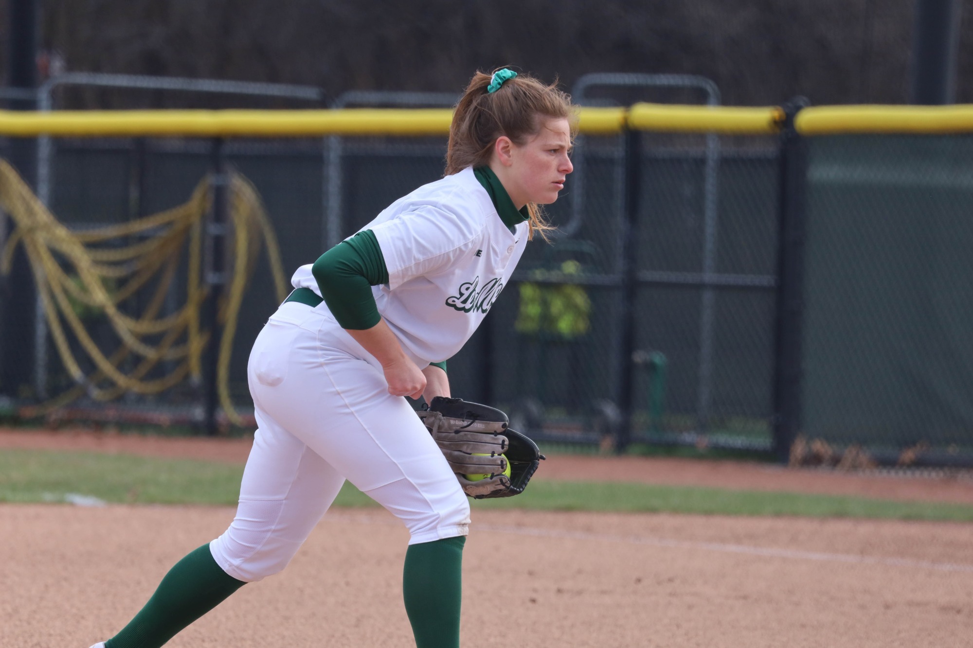 SOFTBALL SWEEPS DELAWARE STATE UNIVERSITY - Le Moyne College Athletics