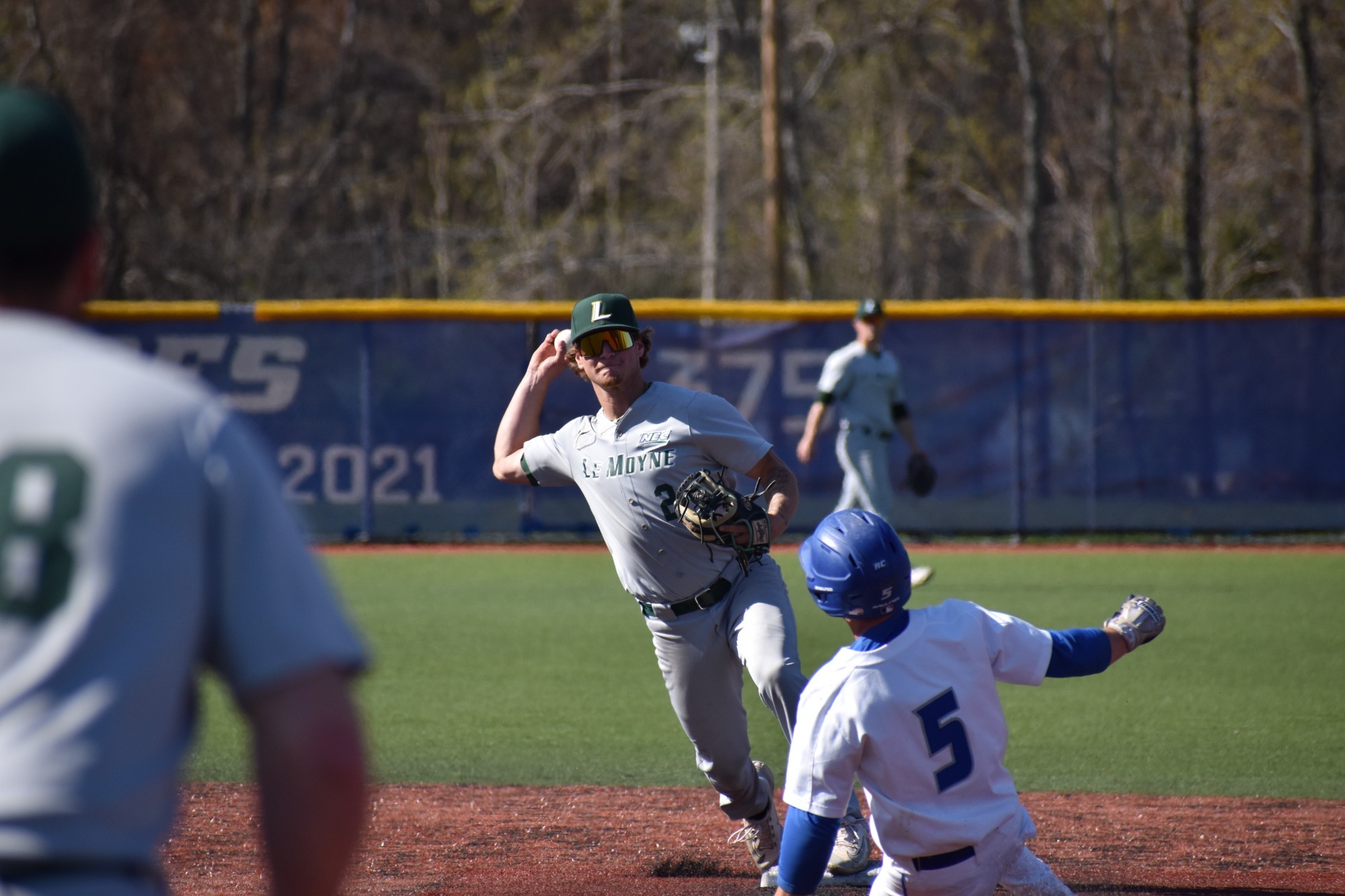 BASEBALL FALLS TO CENTRAL CONNECTICUT STATE IN 10 INNINGS - Le Moyne ...