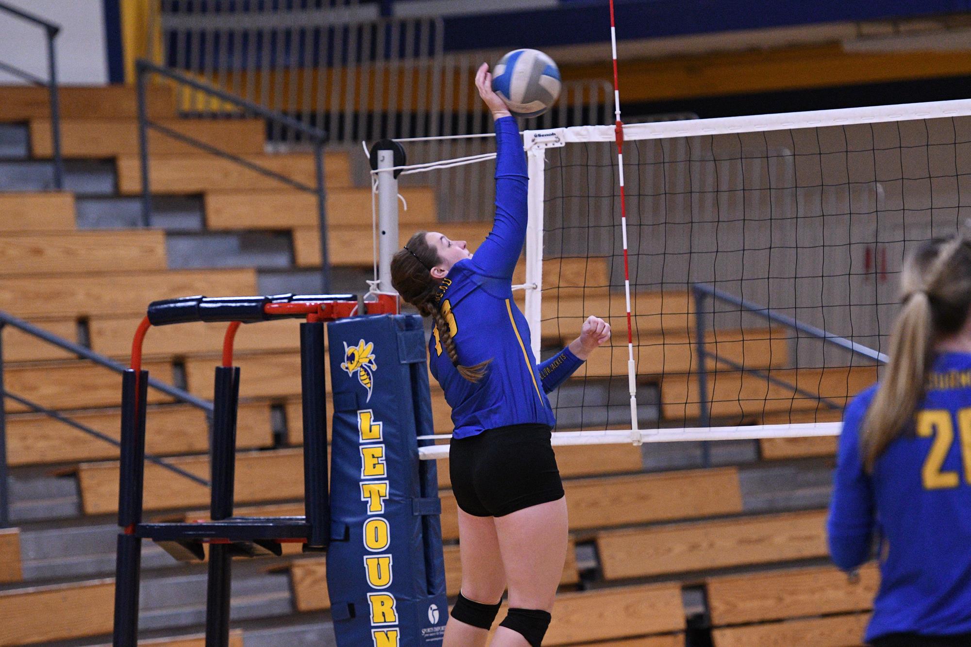 Ashlyn Johnson - Volleyball - LeTourneau University Athletics