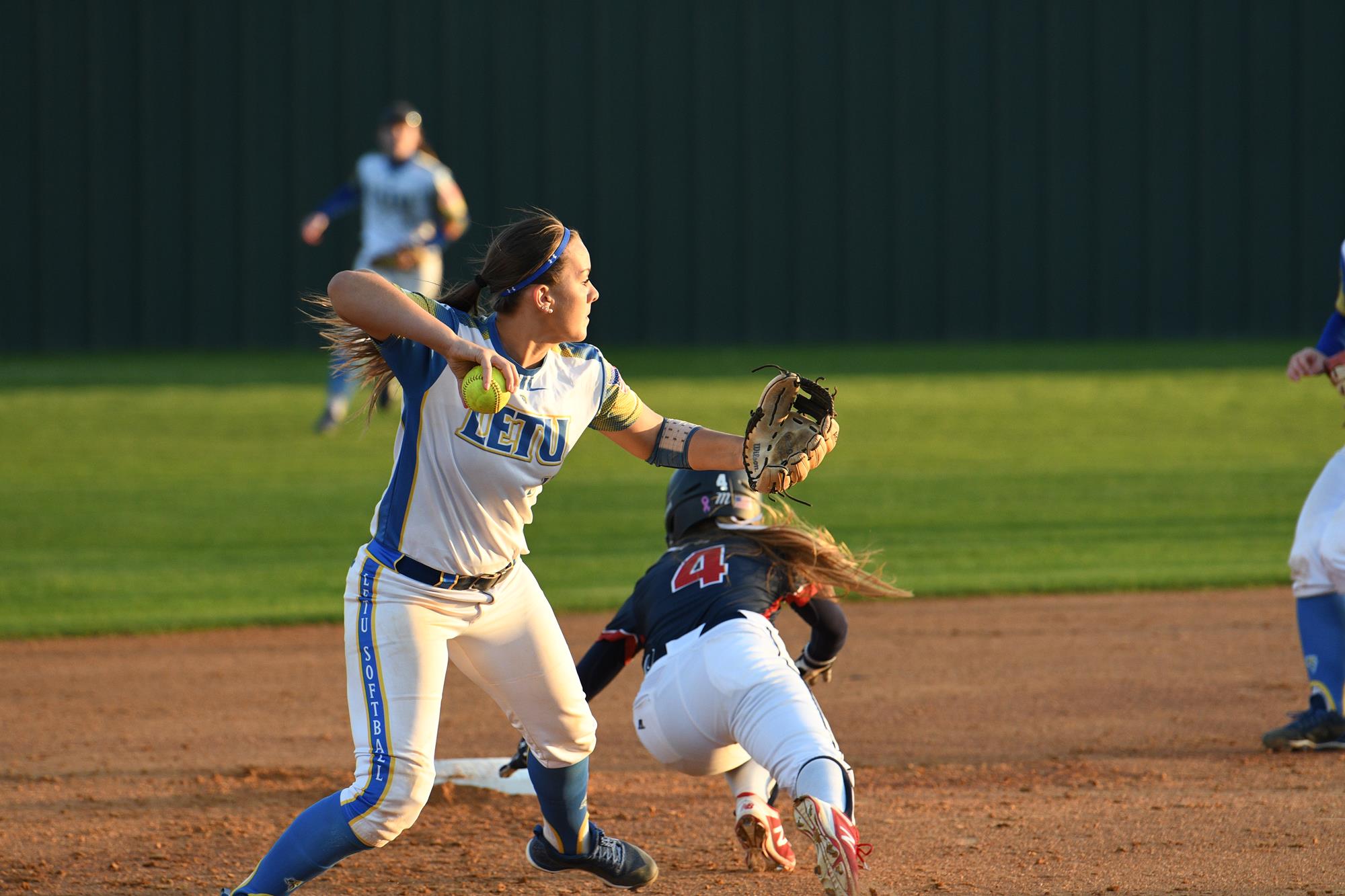 Ashlin Roach - Softball - LeTourneau University Athletics