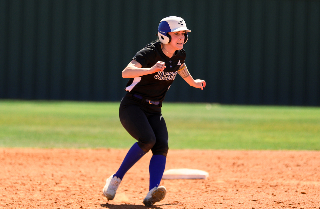 Kiley Banks - Softball - LeTourneau University Athletics
