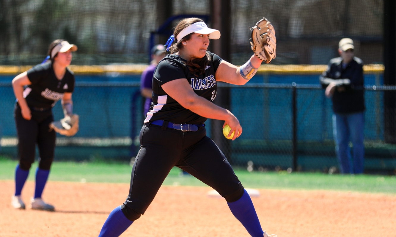 Bailey Richey - Softball - LeTourneau University Athletics