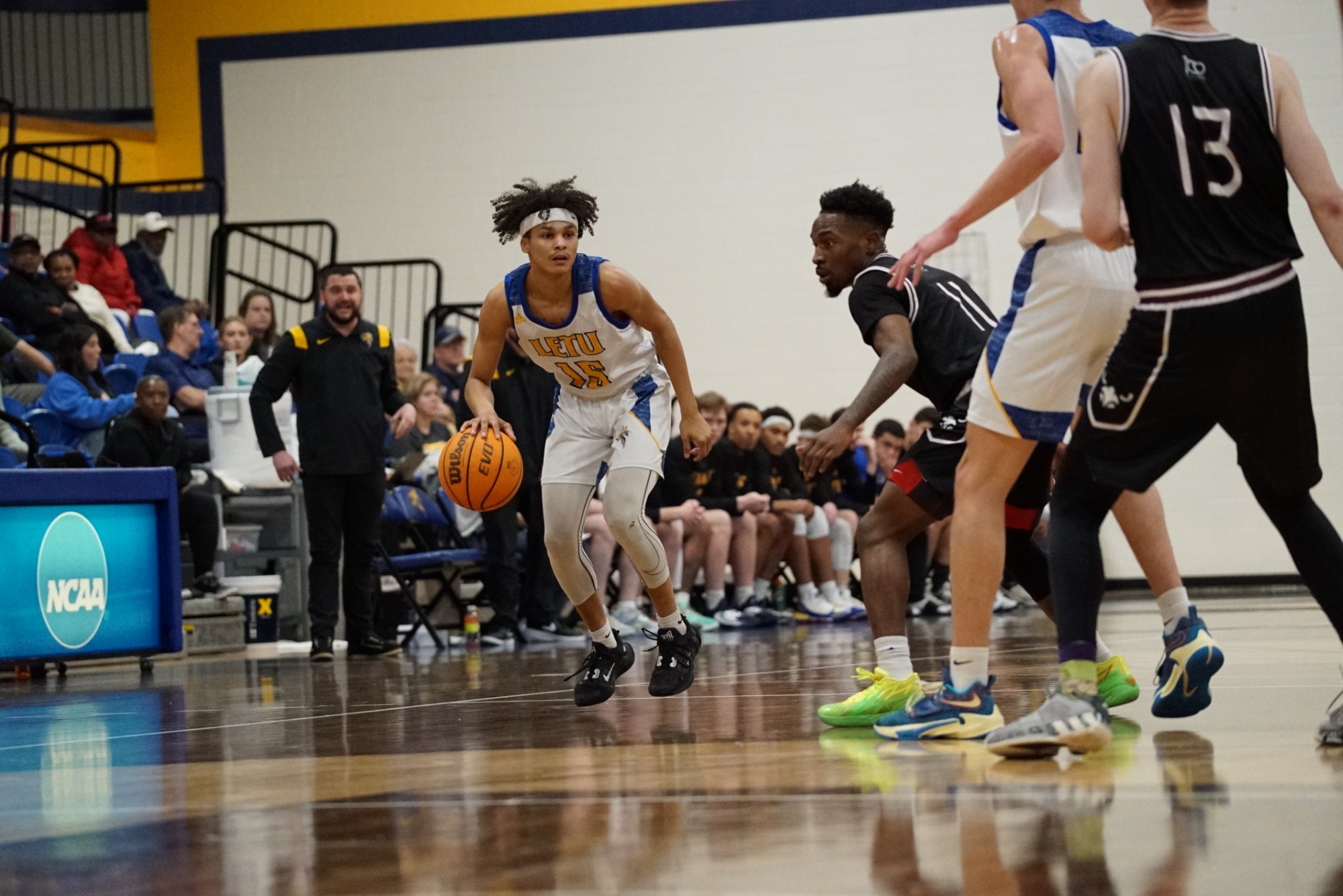 Jackson's 30 Leads Men's Hoops Over McMurry - LeTourneau University ...