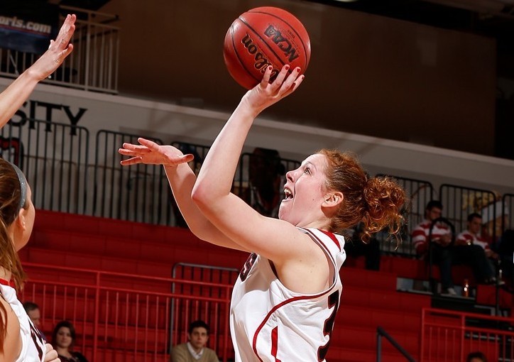 Sam Rinehart - Women's Basketball - Lewis University Athletics