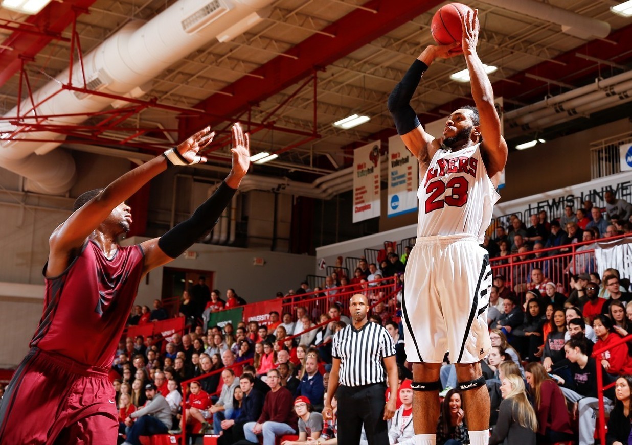 Julian Lewis - Men's Basketball - Lewis University Athletics