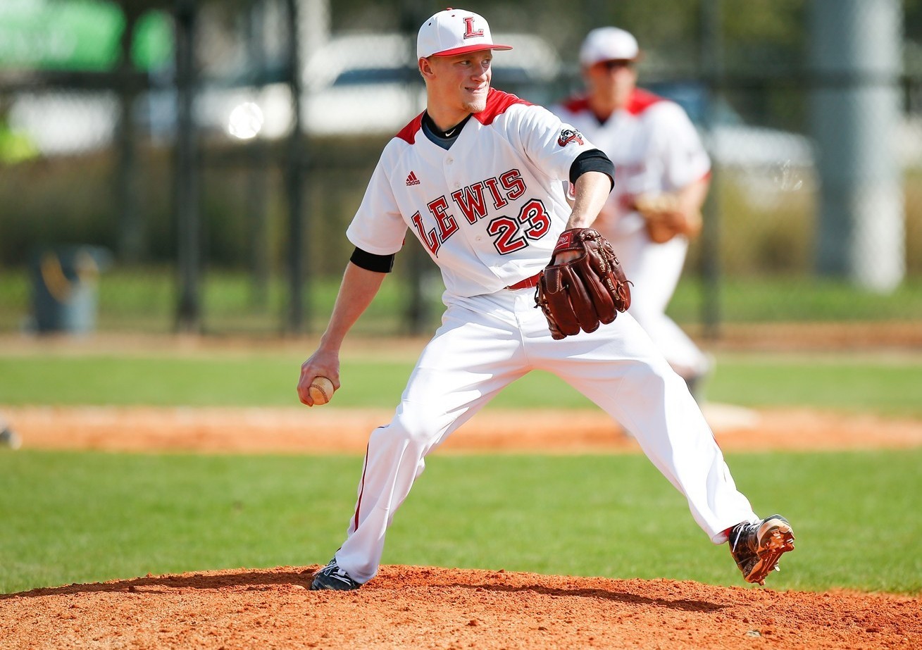 Eric Luecht - Baseball - Lewis University Athletics
