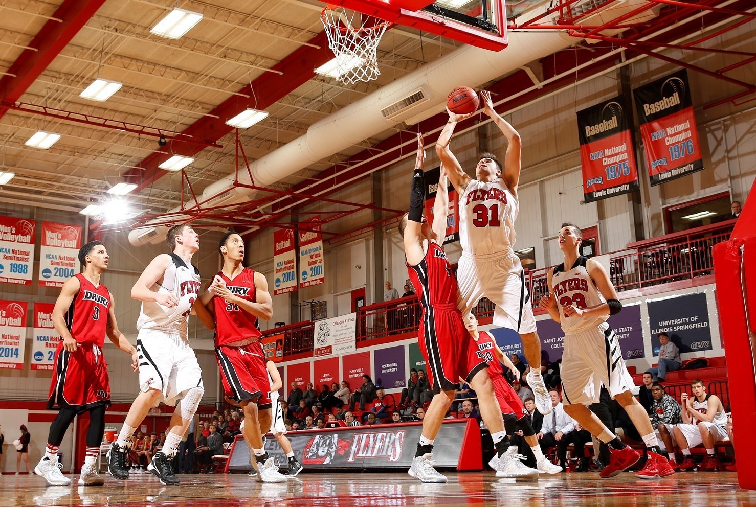 Max Strus - Men's Basketball - Lewis University Athletics