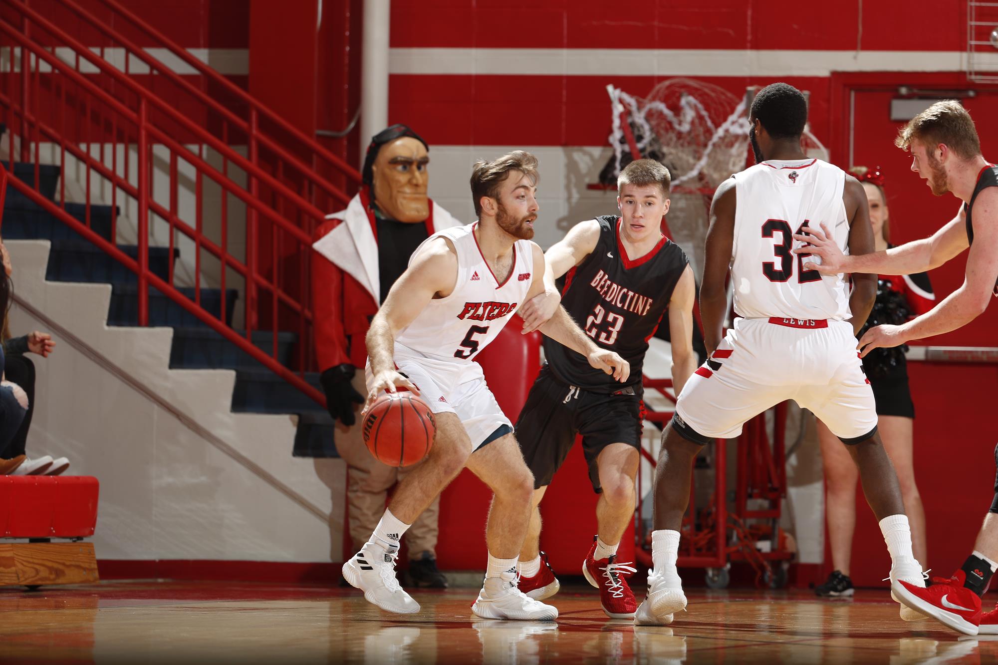 Marco Pettinato - Men's Basketball - Lewis University Athletics