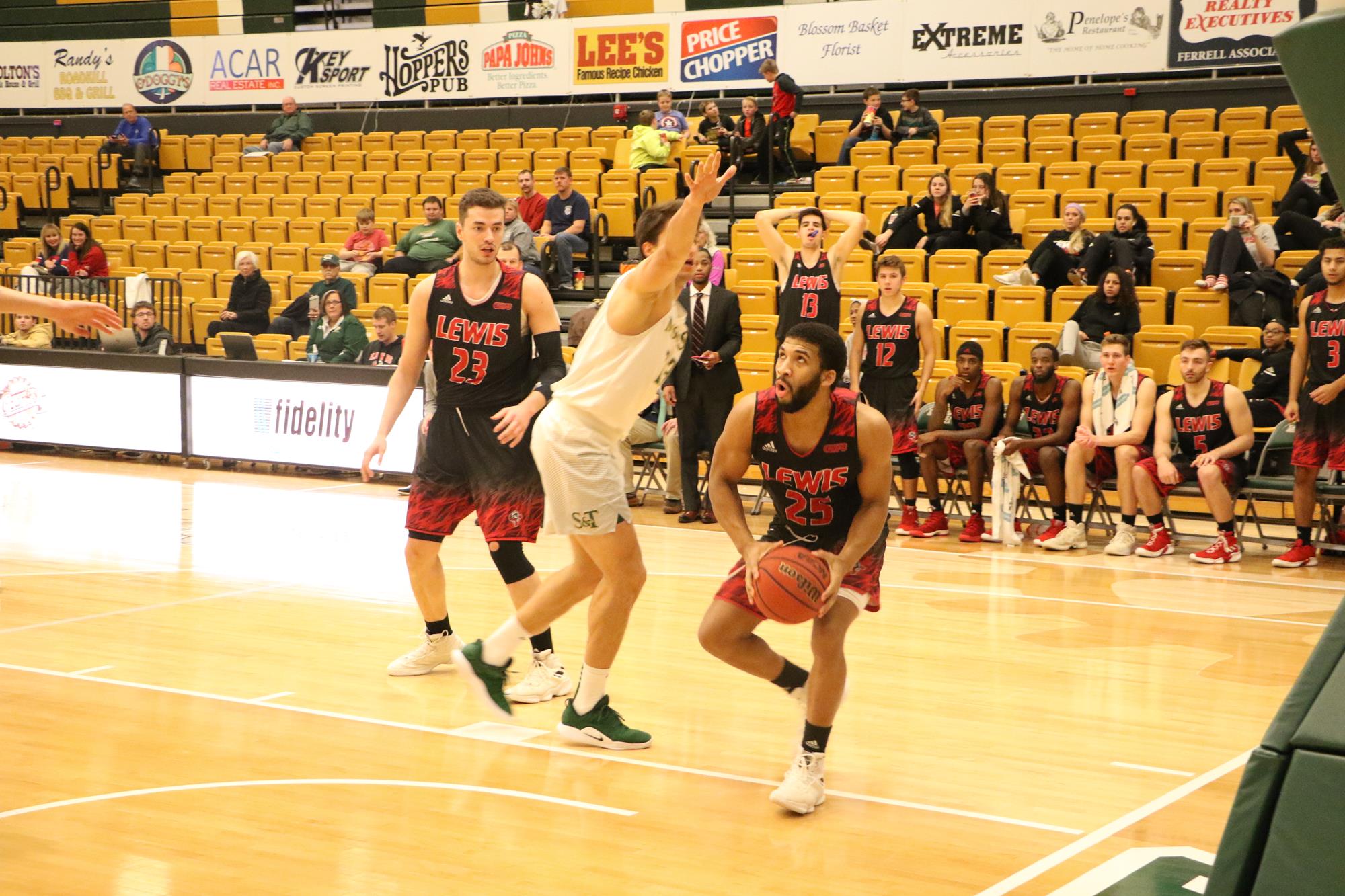Joffery Brown - Men's Basketball - Lewis University Athletics