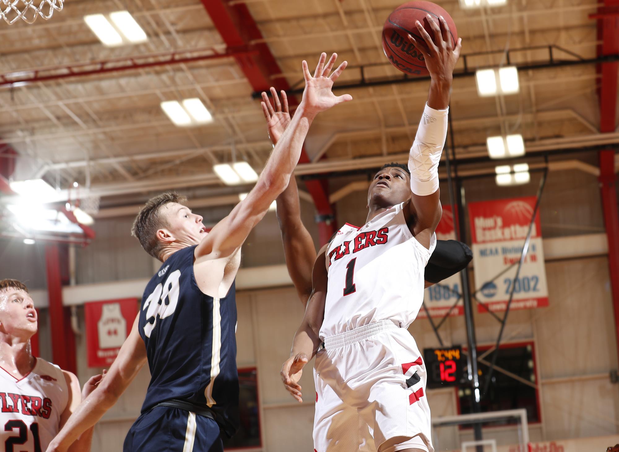 Artese Stapleton - Men's Basketball - Lewis University Athletics