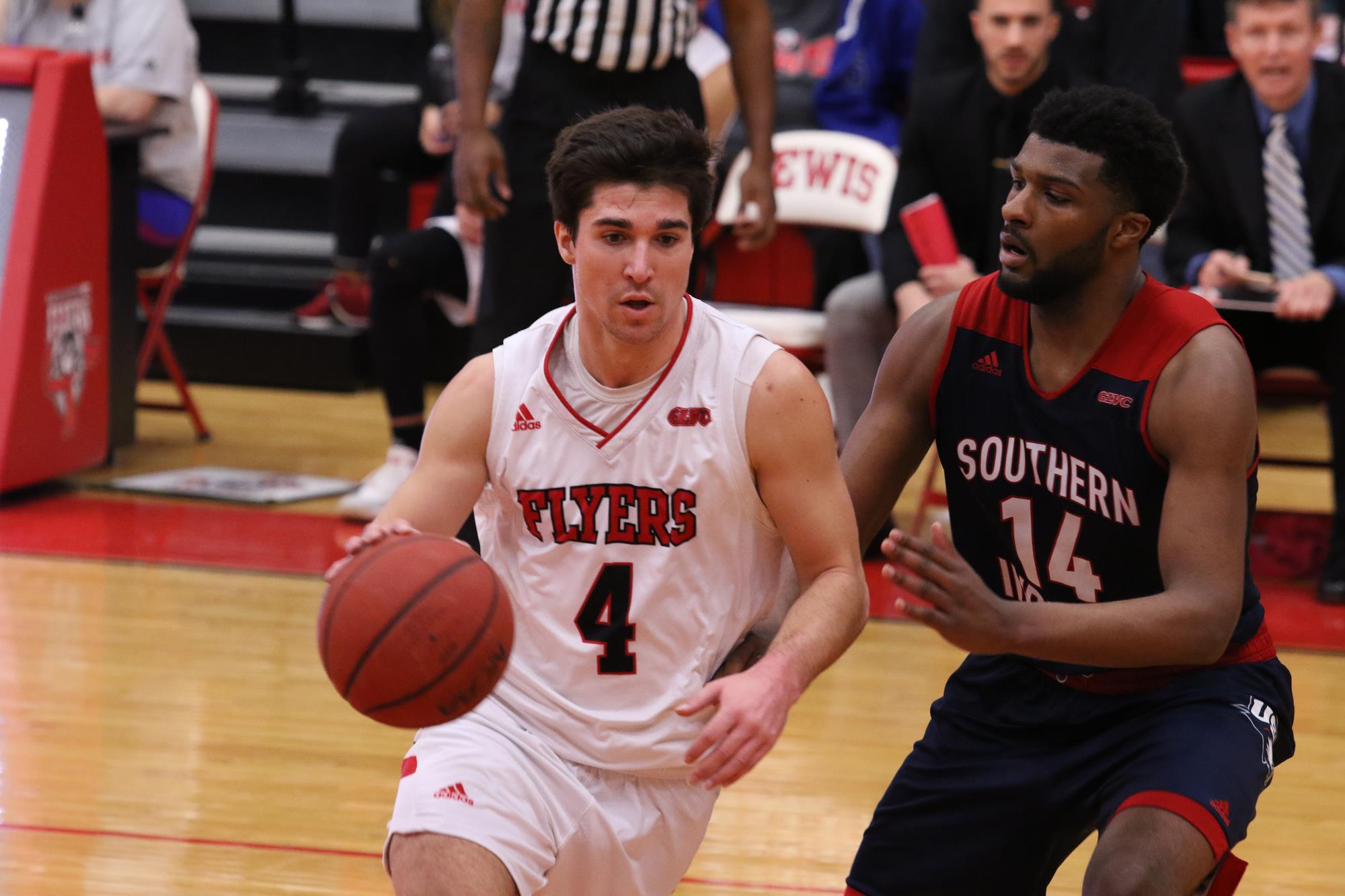 Jake Reinhart - Men's Basketball - Lewis University Athletics