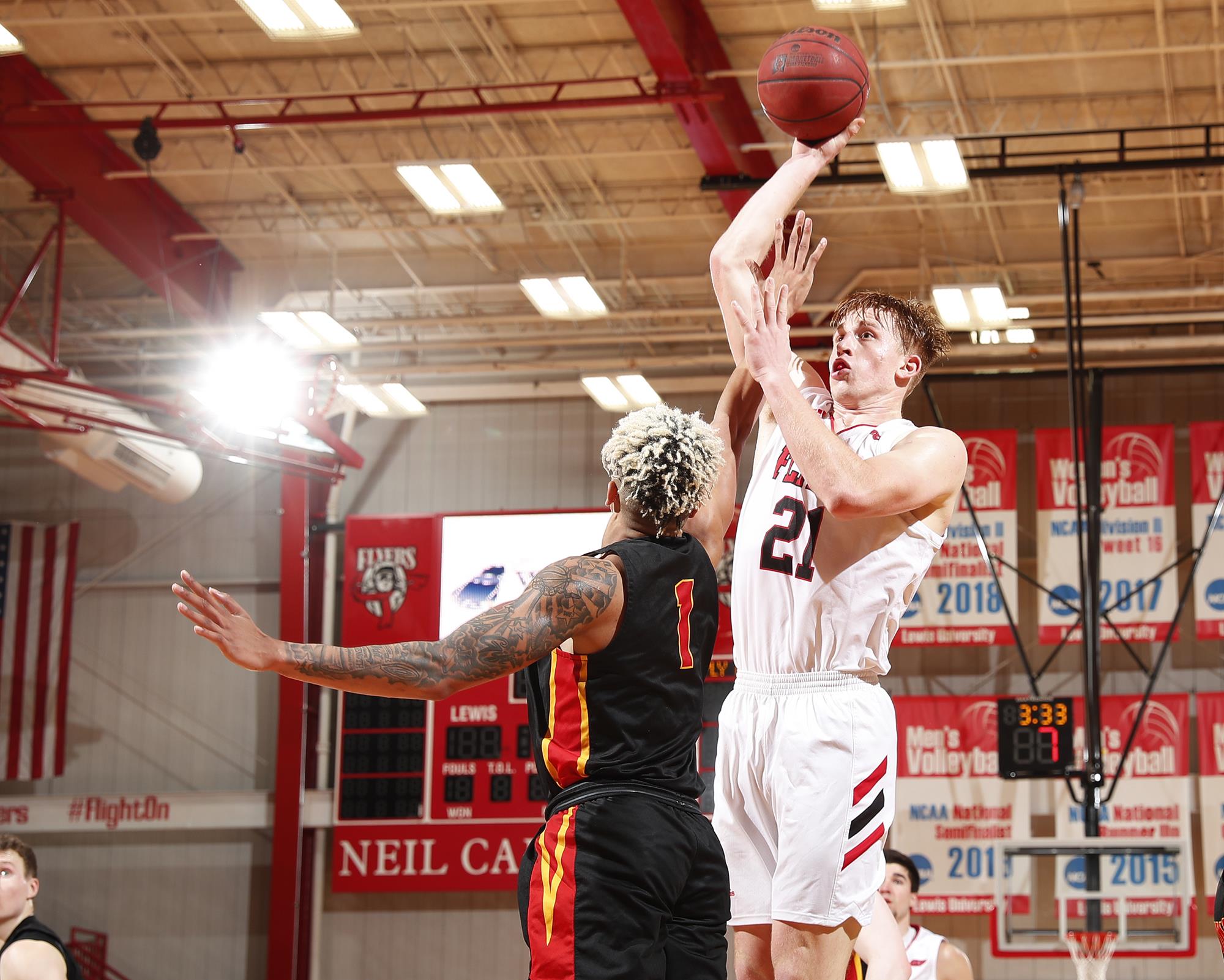 Brandon McCombs - Men's Basketball - Lewis University Athletics