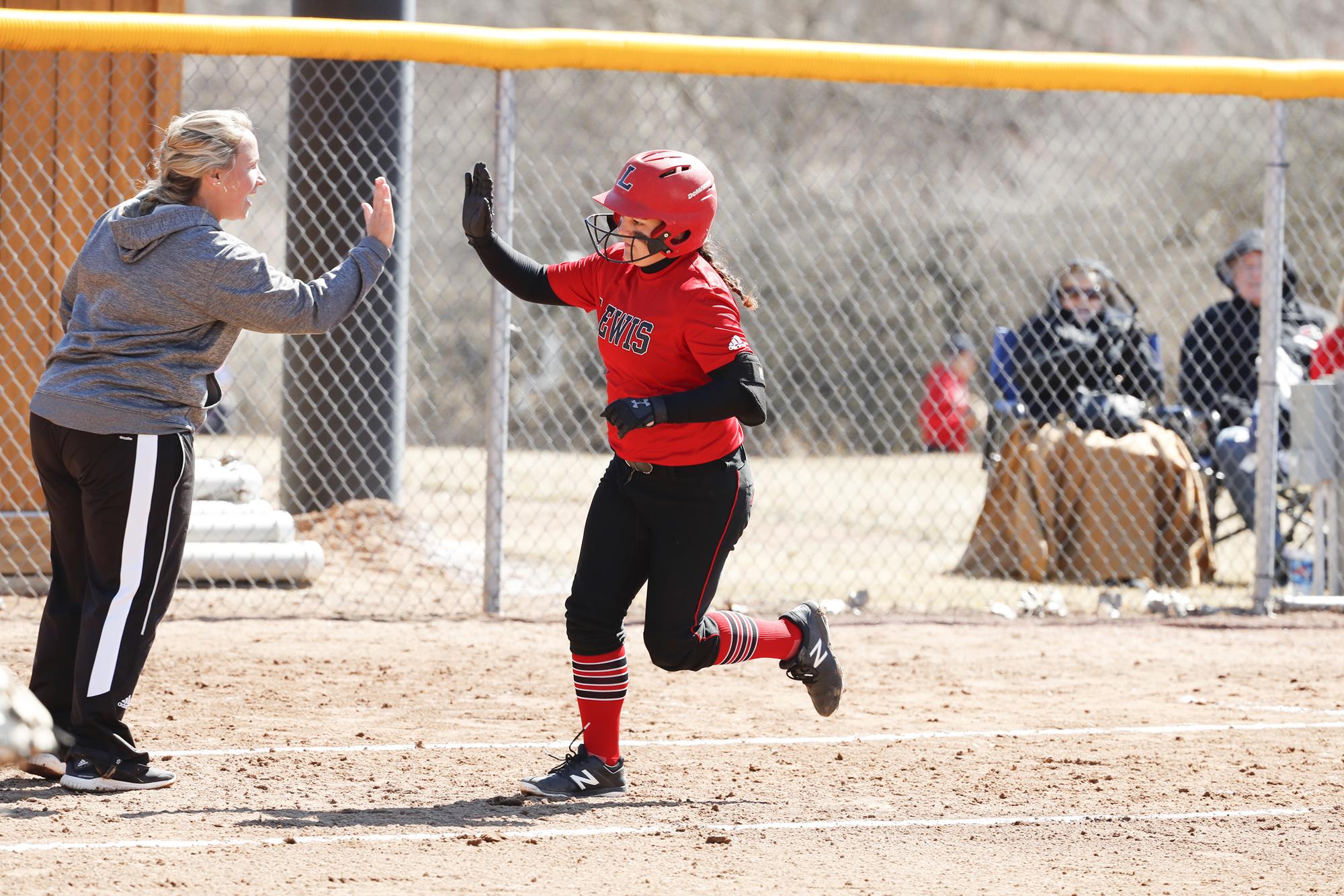 Cierra Taylor - Softball - Lewis University Athletics