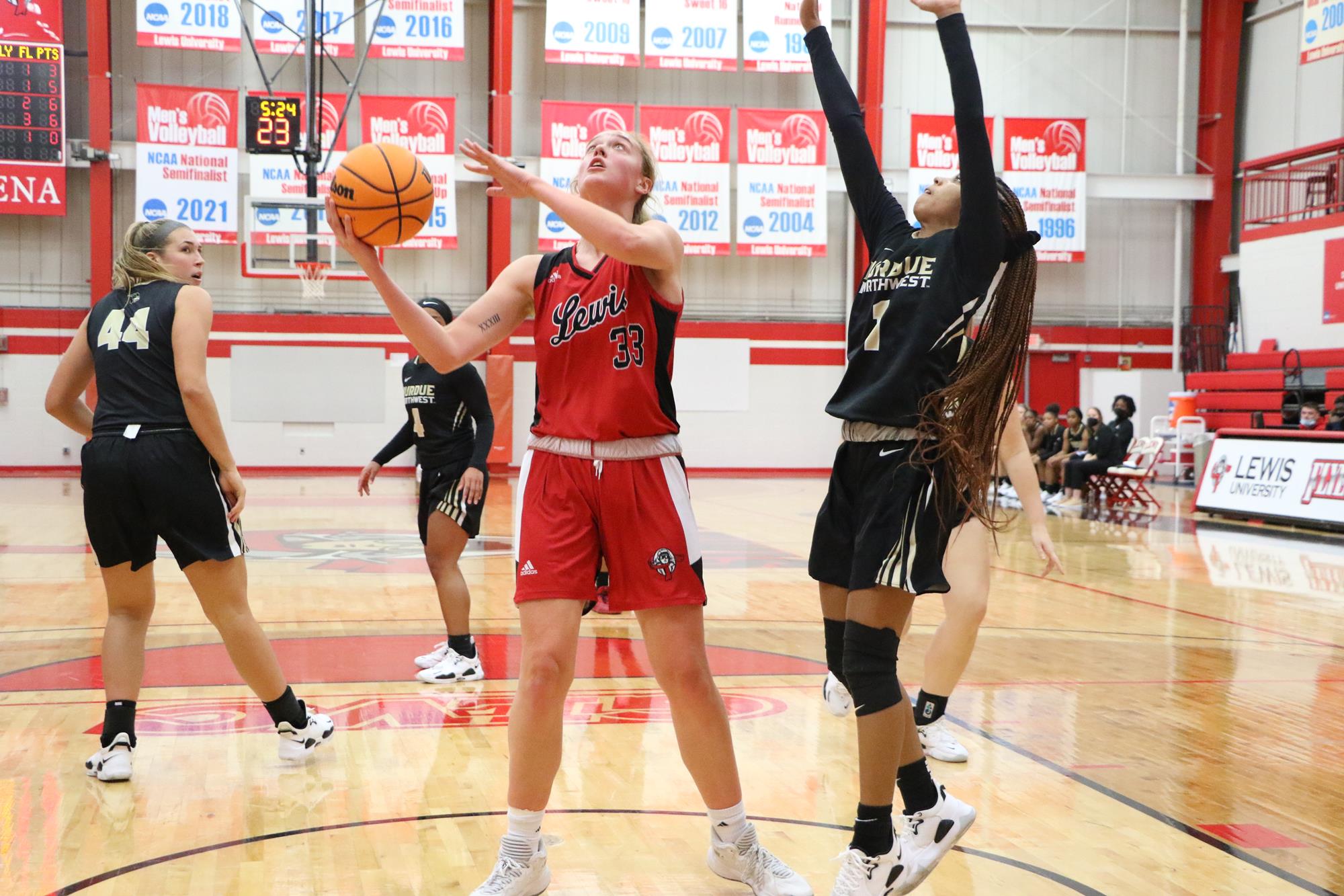 Lily Courier - Women's Basketball - Lewis University Athletics