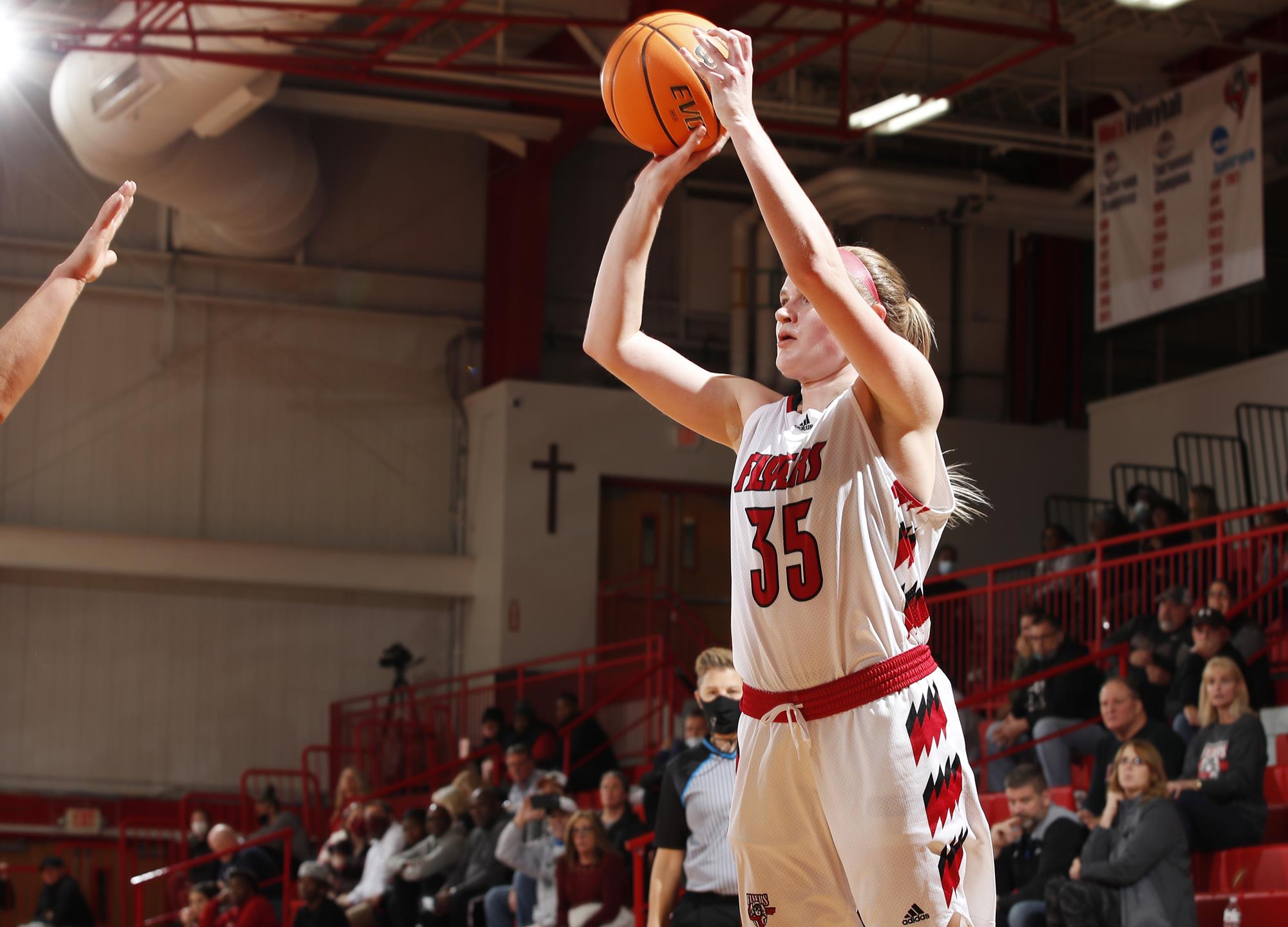 Kathryn Schmidt - Women's Basketball - Lewis University Athletics