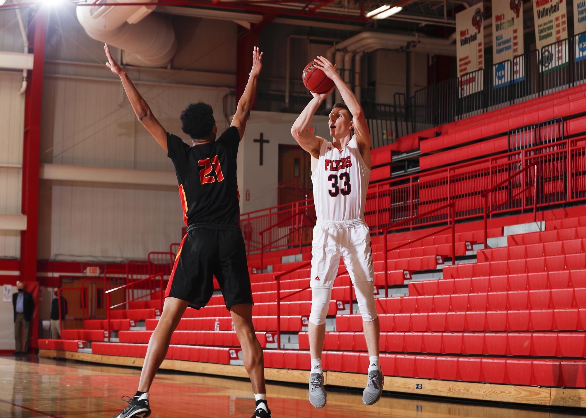Connor Niego - Men's Basketball - Lewis University Athletics