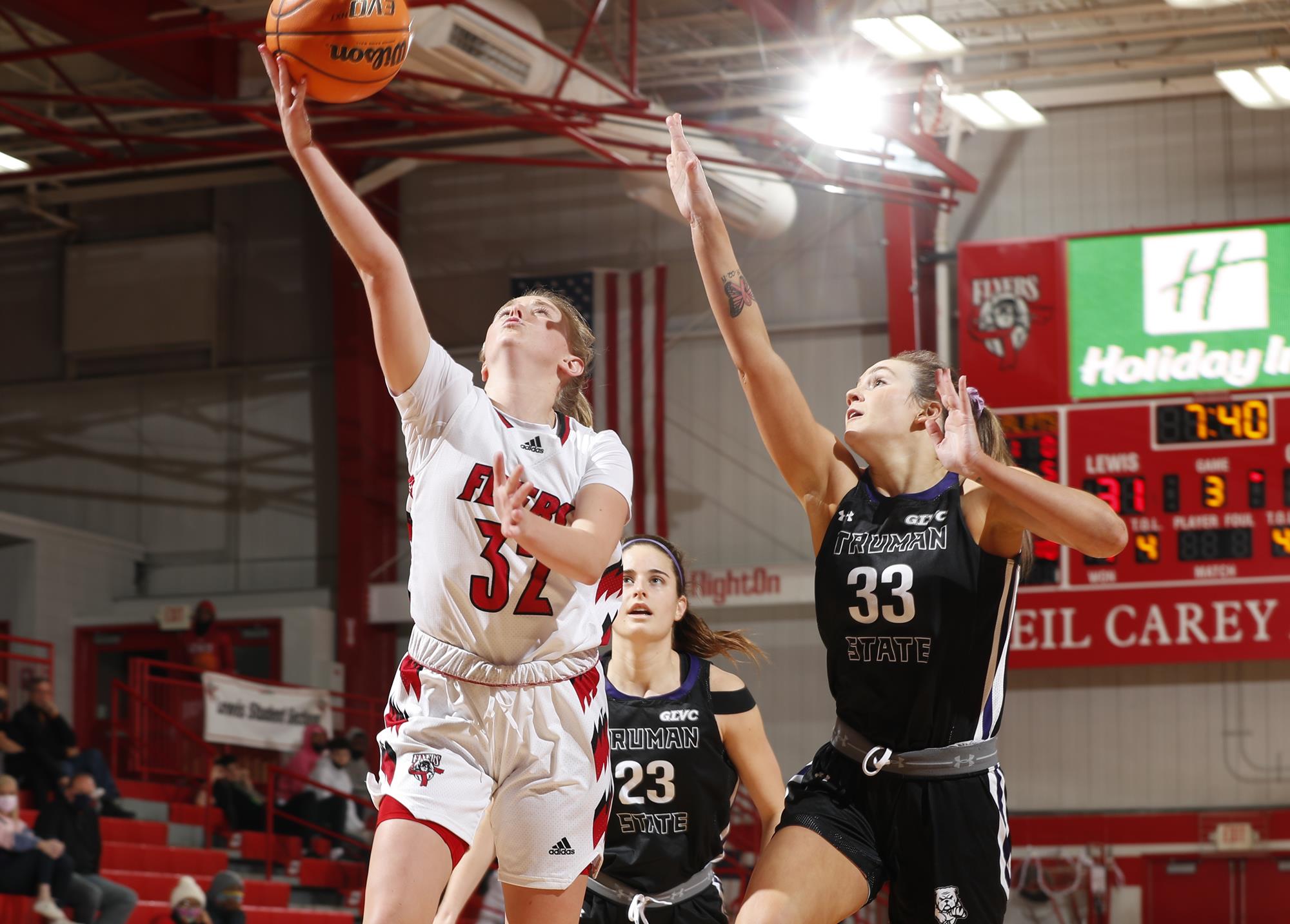 Grace Hilber - Women's Basketball - Lewis University Athletics