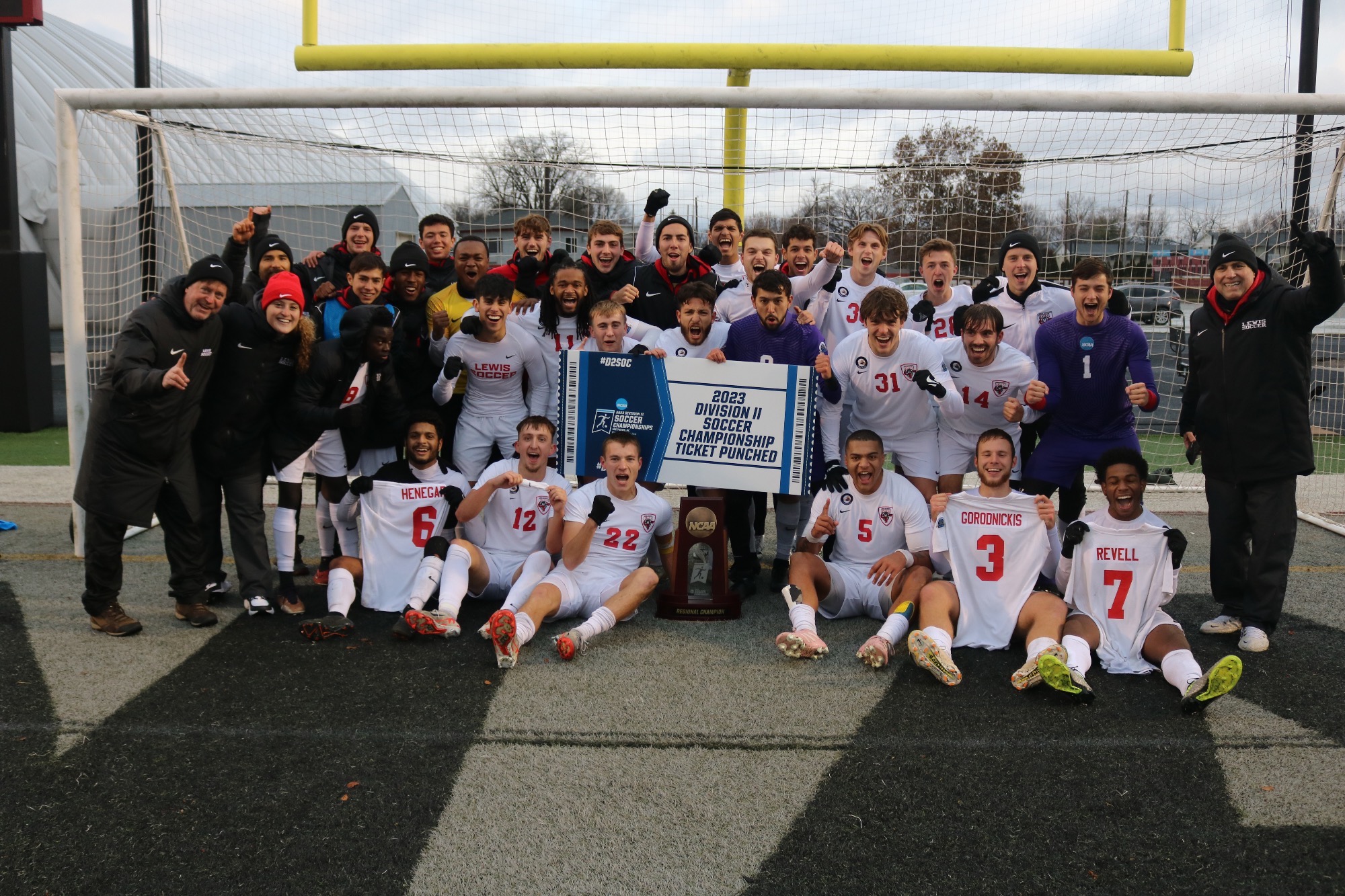 FINAL FOUR BOUND! Lewis Men's Soccer Defeats Maryville 3-2 Sunday ...