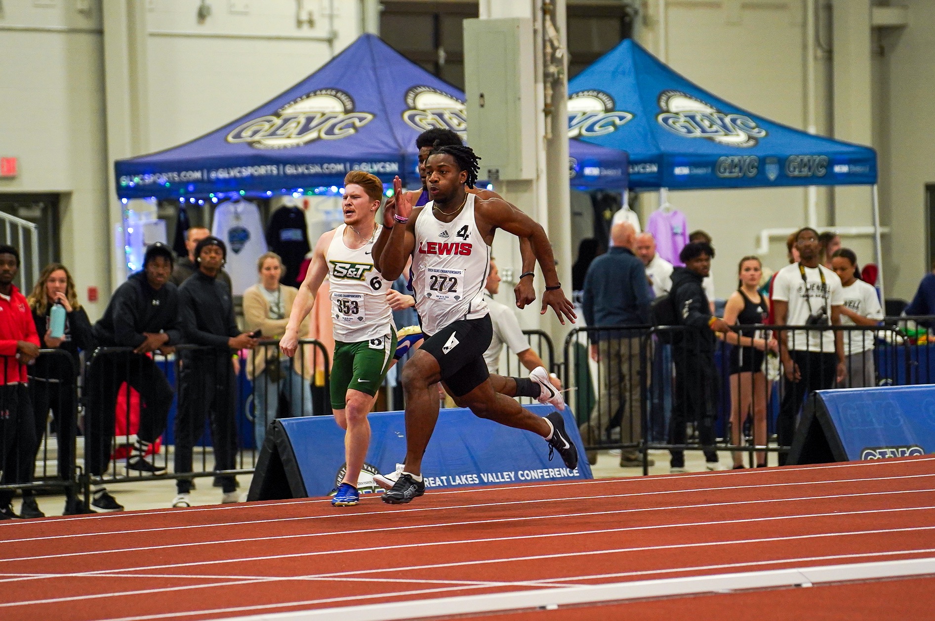 Adrian Manning - Men's Track and Field - Lewis University Athletics