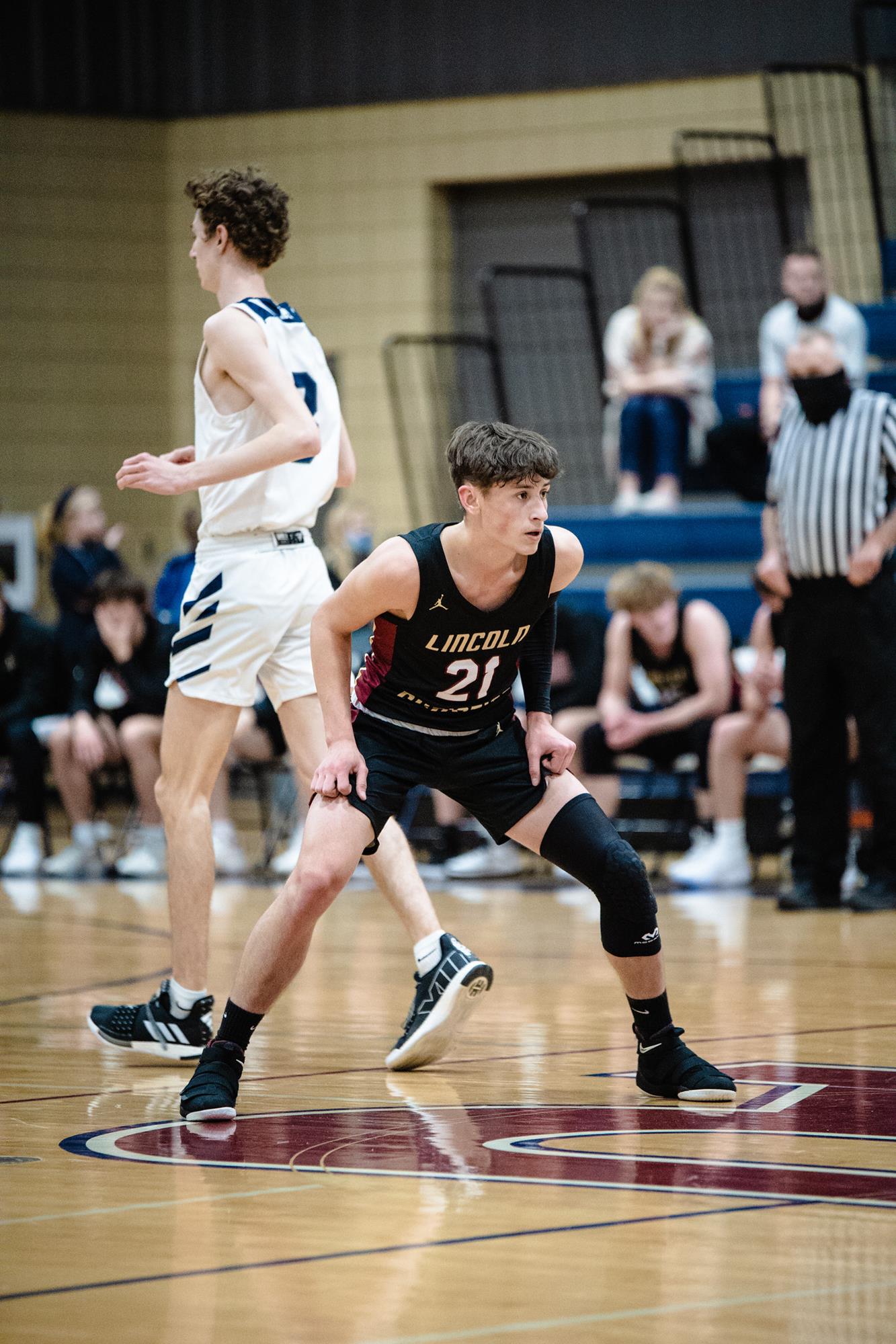 LCS Men's Basketball Opens with Win - Lincoln Christian School