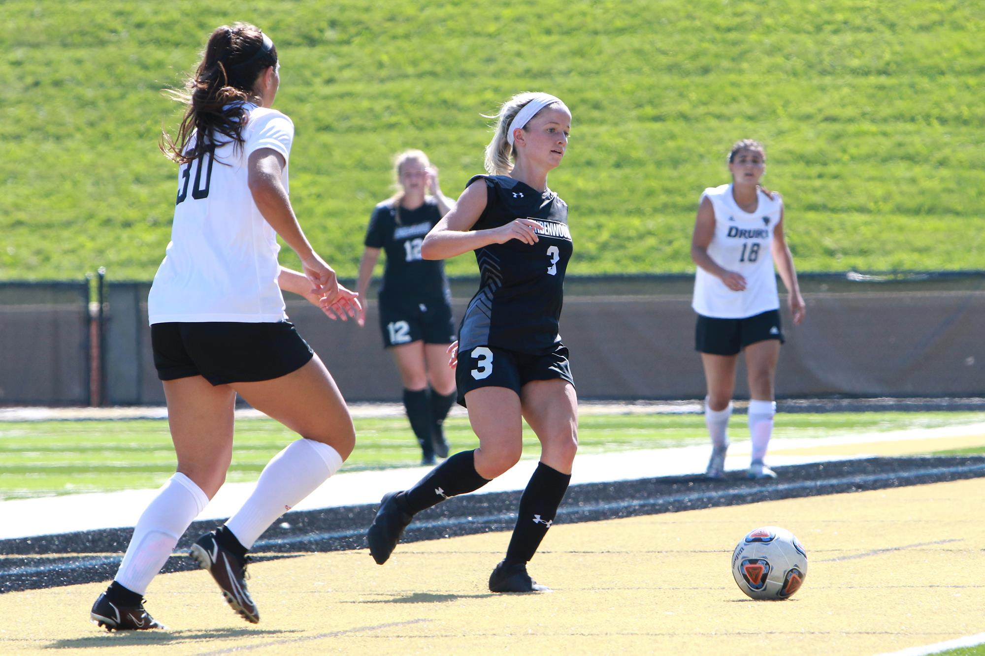 Emily Burton - Women's Soccer - Lindenwood University Athletics
