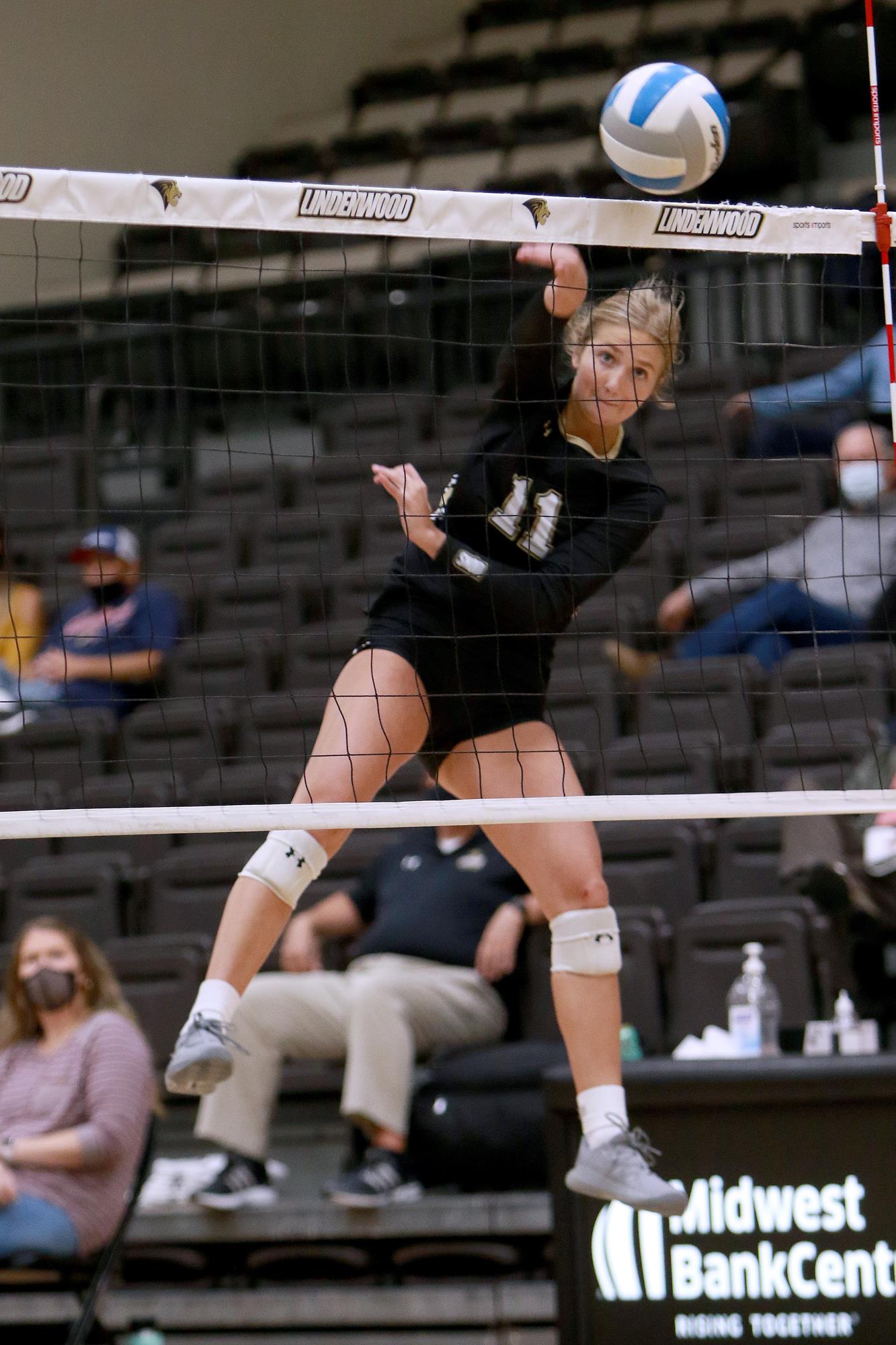 Emma Engelbrecht - Women's Volleyball - Lindenwood University Athletics