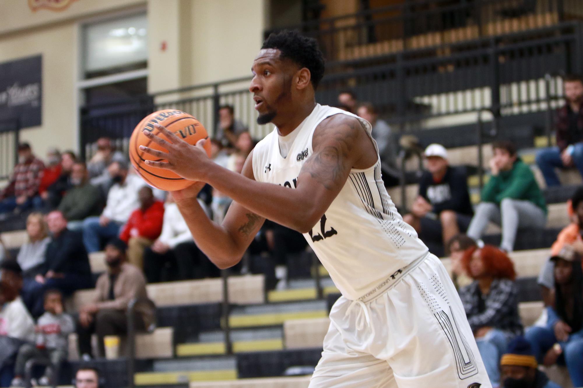 Brandon Suggs - Men's Basketball - Lindenwood University Athletics