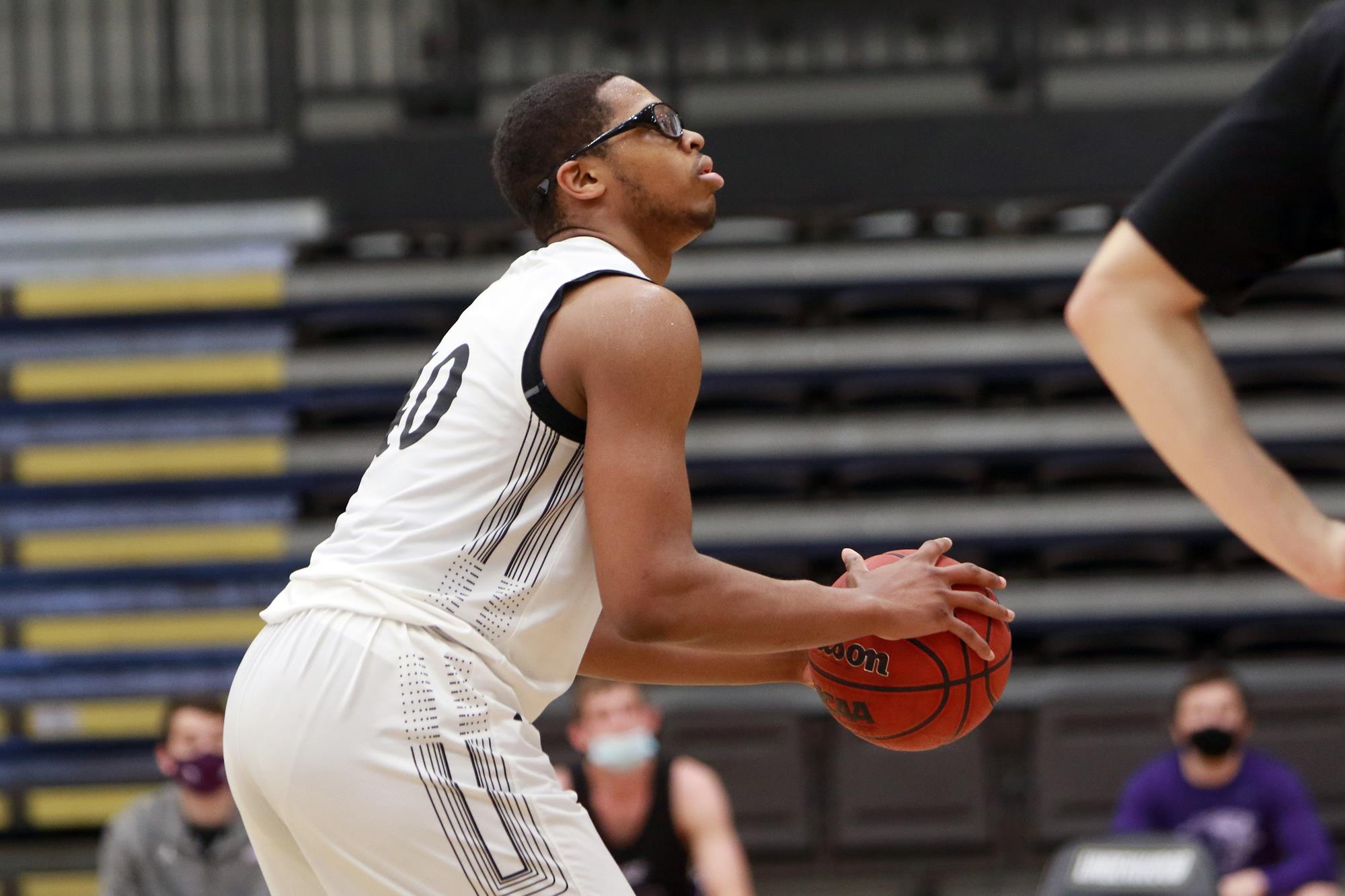 Devion Harris - Men's Basketball - Lindenwood University Athletics