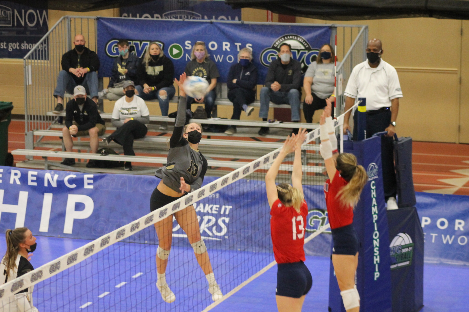 Women's Volleyball Falls in GLVC Tournament Opening Match - Lindenwood University Athletics