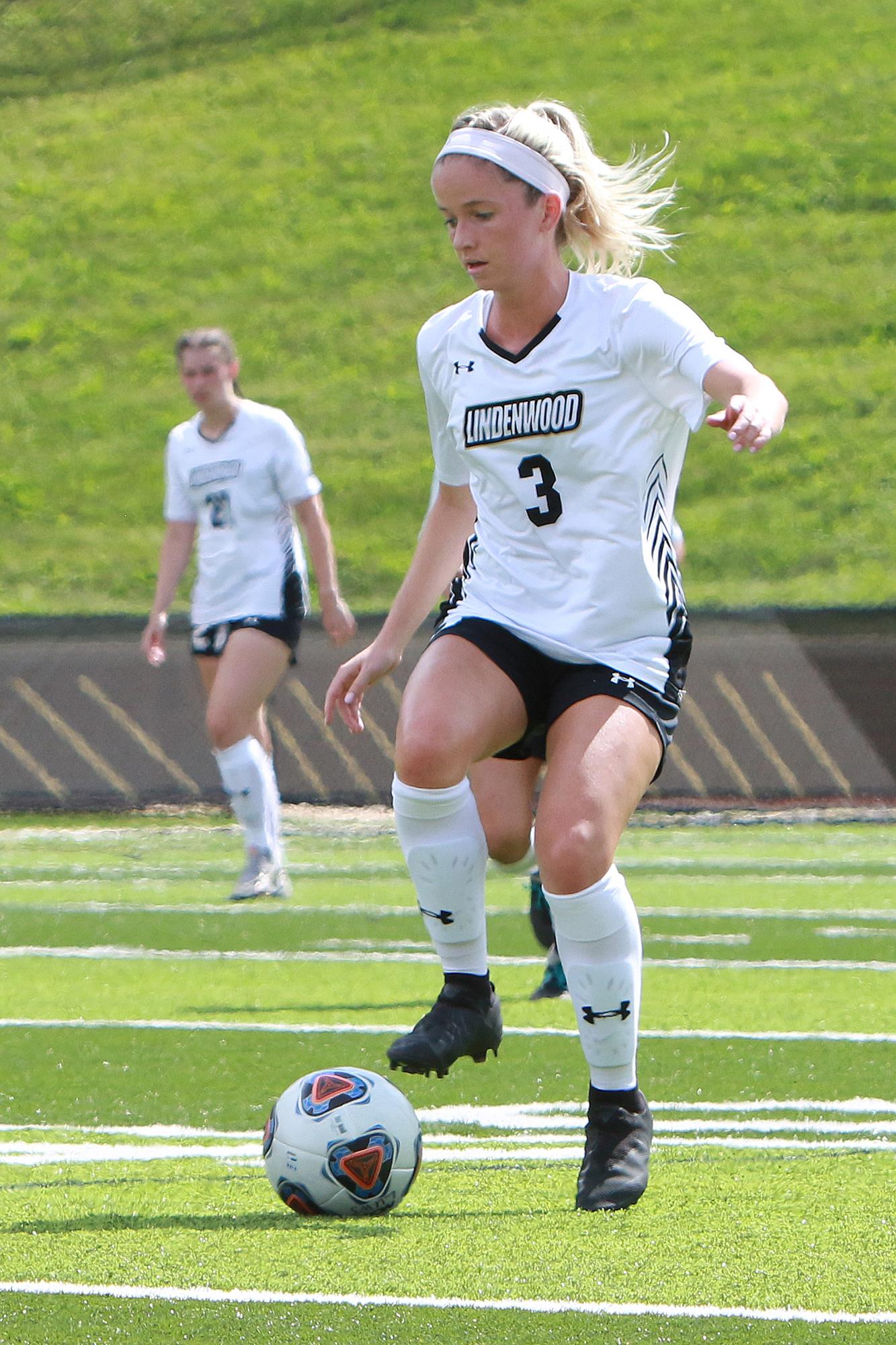 Emily Burton - Women's Soccer - Lindenwood University Athletics