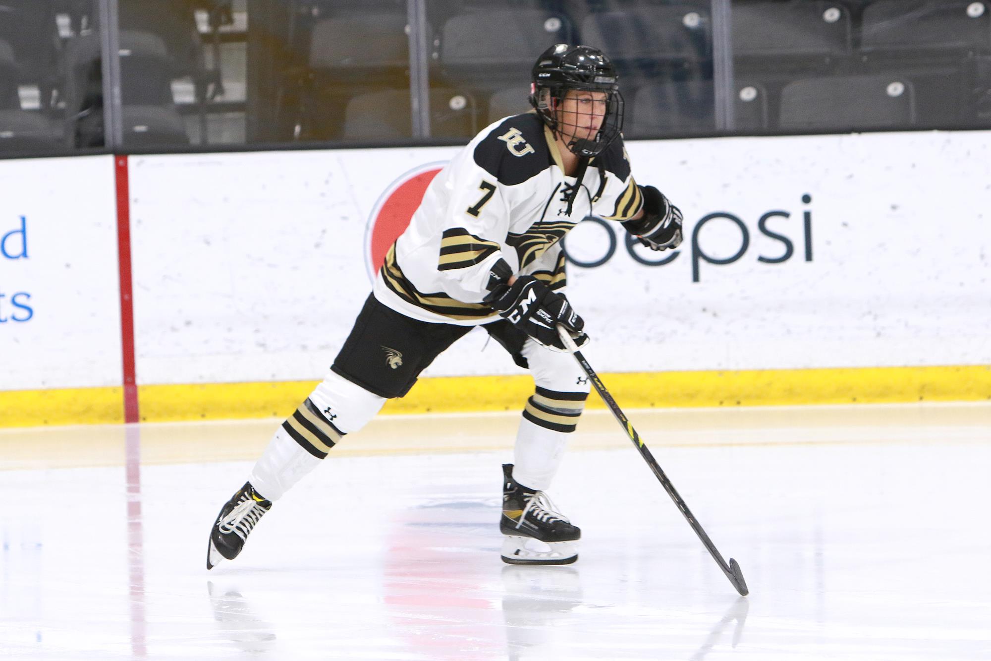 Sierra Burt - Women's Ice Hockey - Lindenwood University Athletics
