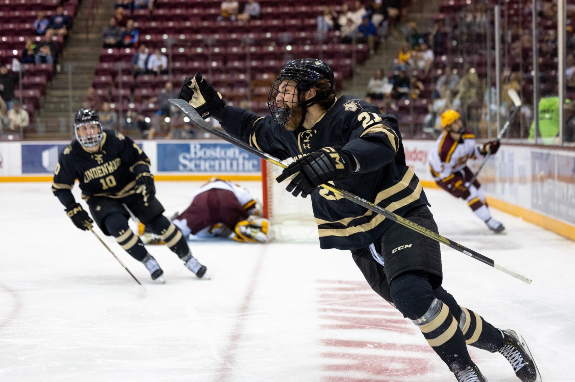Men's Hockey Defeats Army 5-3, Completes Sweep - Lindenwood University ...