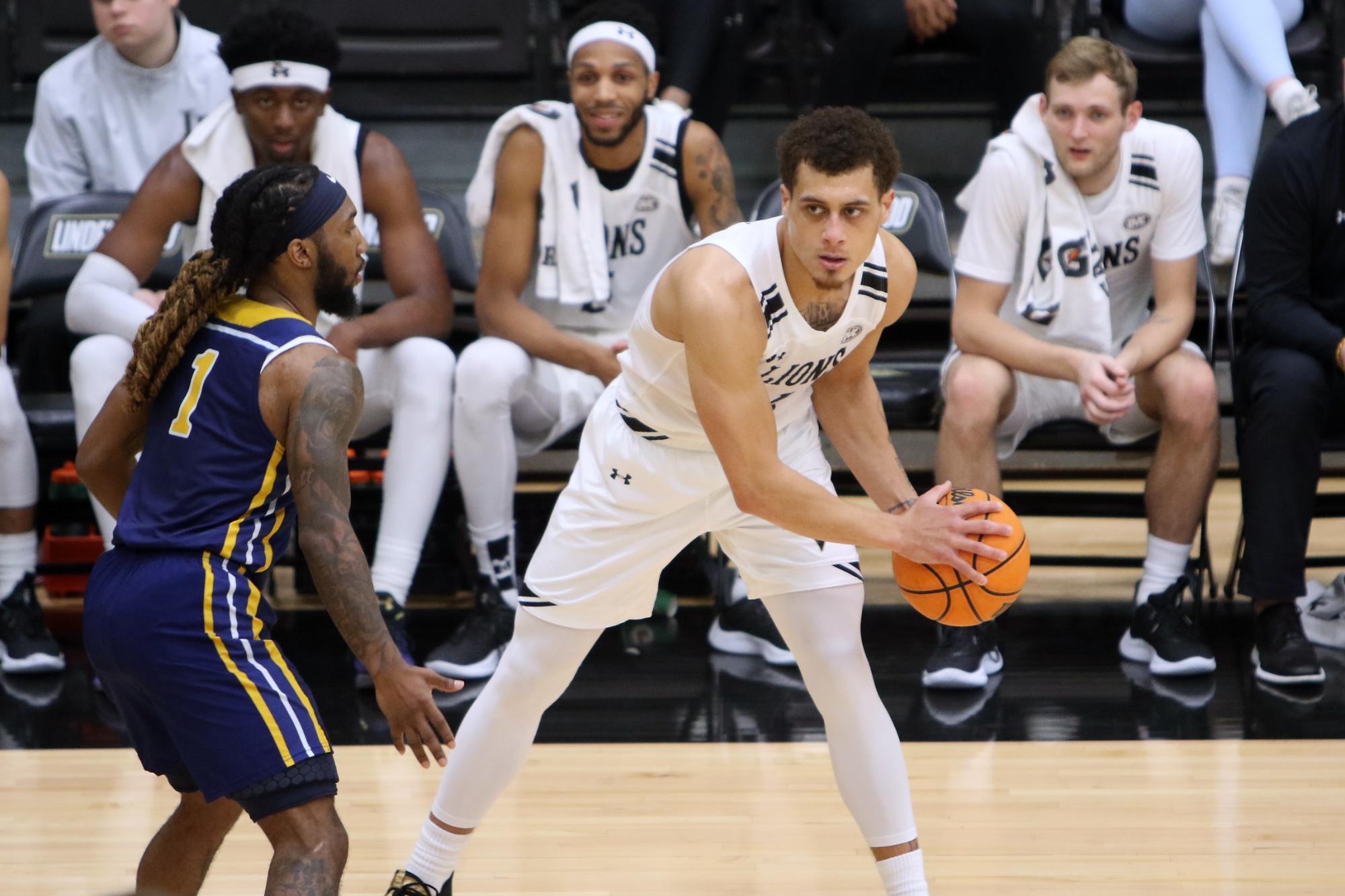 Jacob Tracey - Men's Basketball - Lindenwood University Athletics