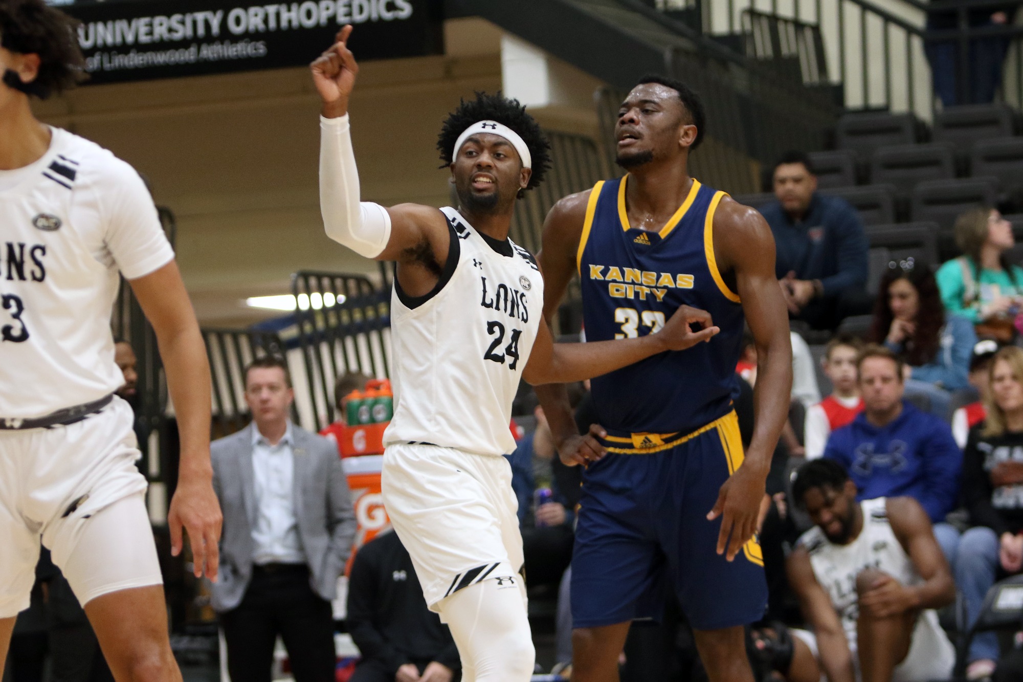 Men's Basketball Falls On The Road At Western Illinois 57-68 ...