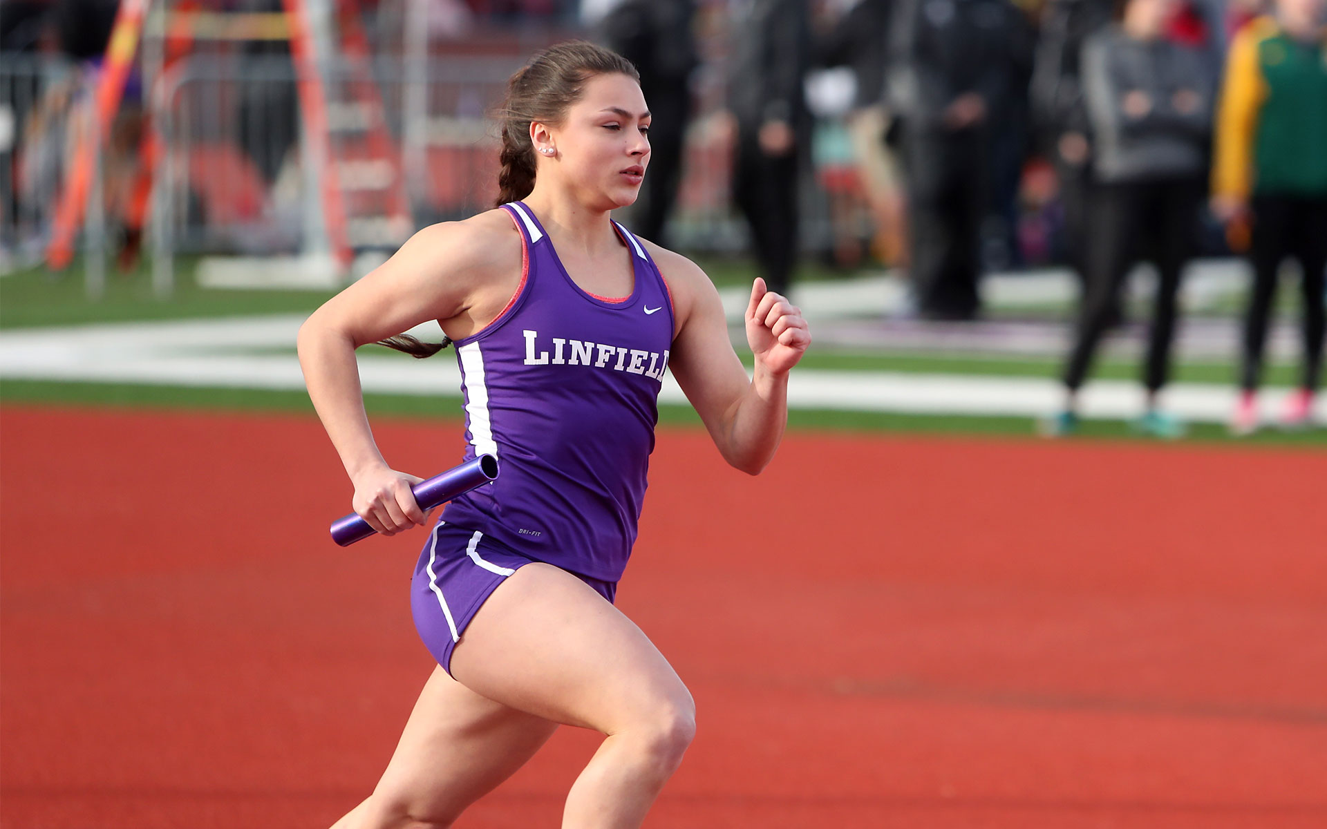 Desirae DesRosiers - Track & Field - Linfield University Athletics