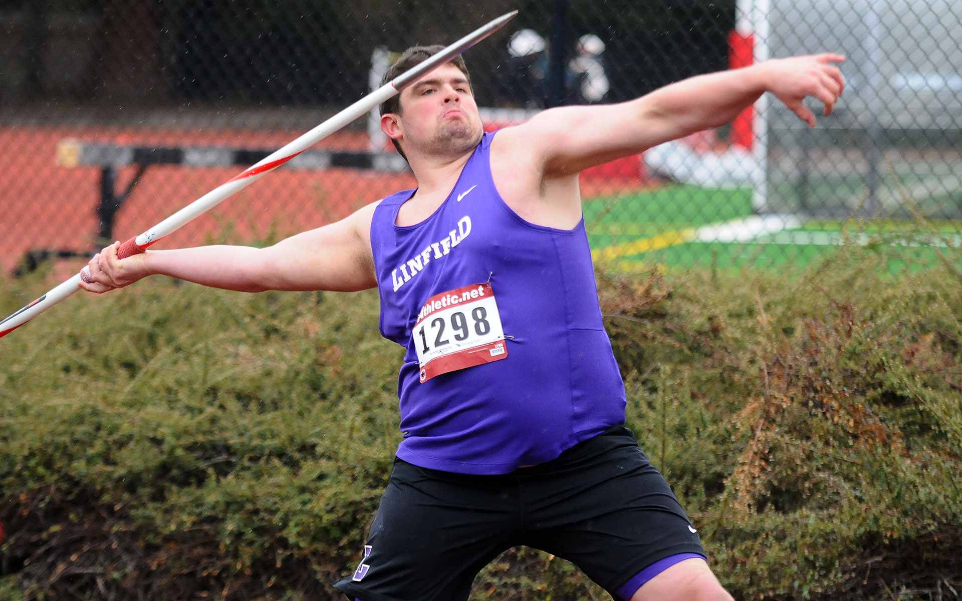 Matt Metcalf - Track & Field - Linfield University Athletics