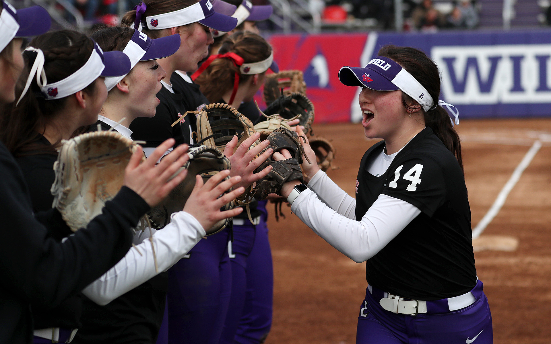 Jordan Bennett - Softball - Linfield University Athletics