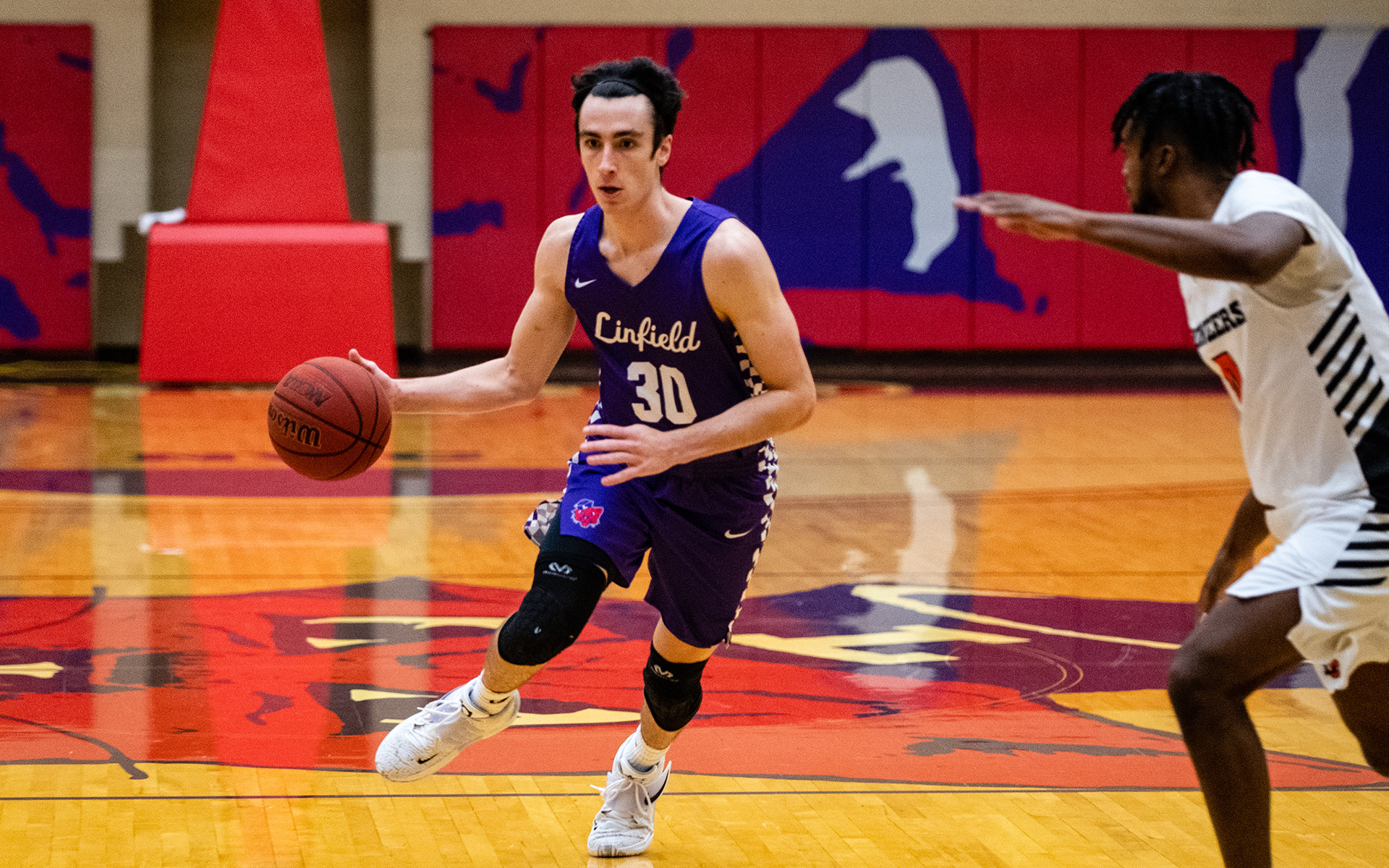 Lommen drops career high in comeback win over Wolves - Linfield ...