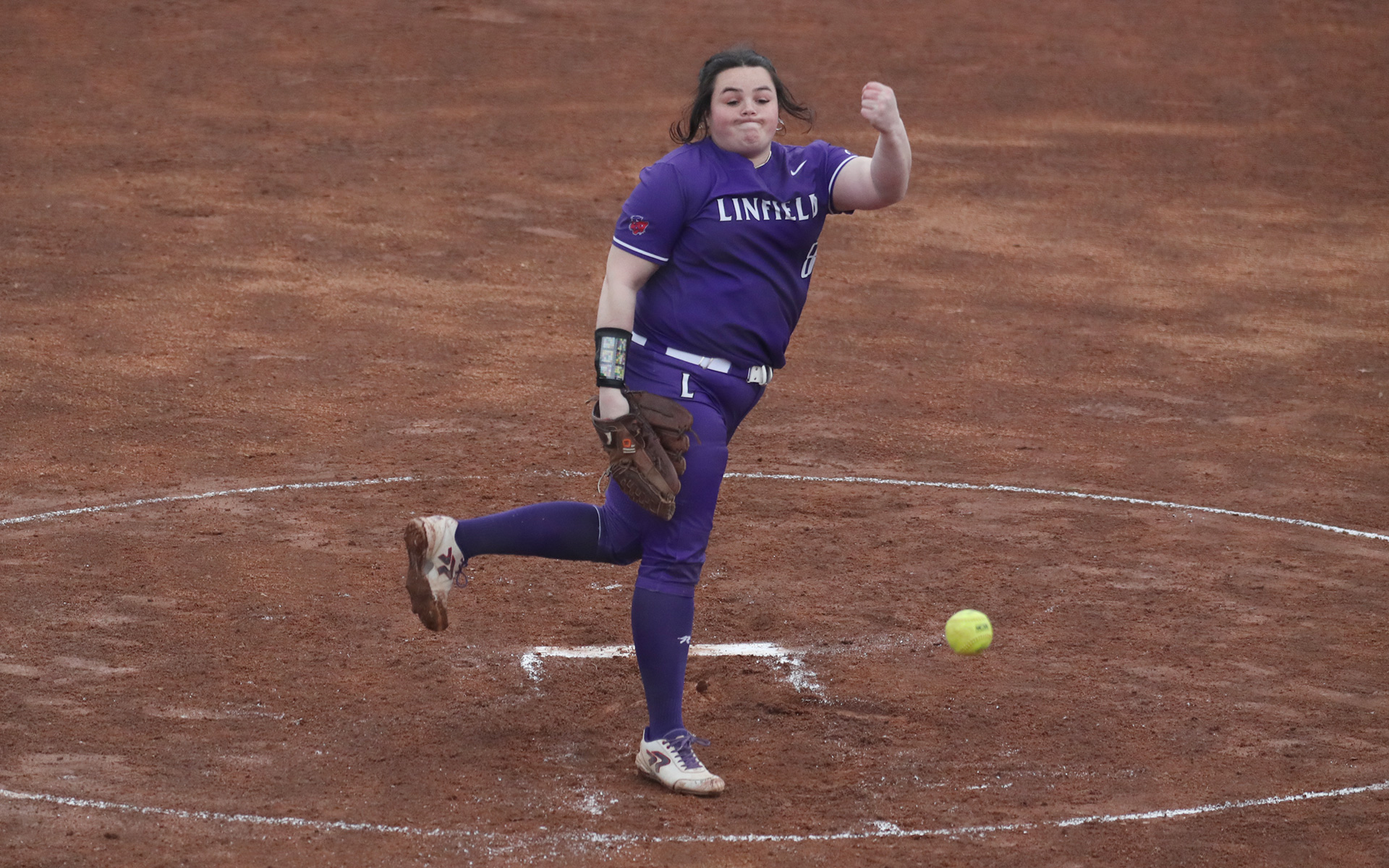 Podnar, Kelley stymie Lutes in NWC sweep - Linfield University Athletics