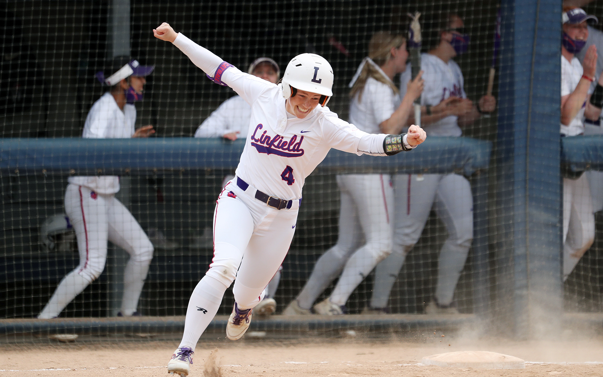 Baily Paul - Softball - Linfield University Athletics