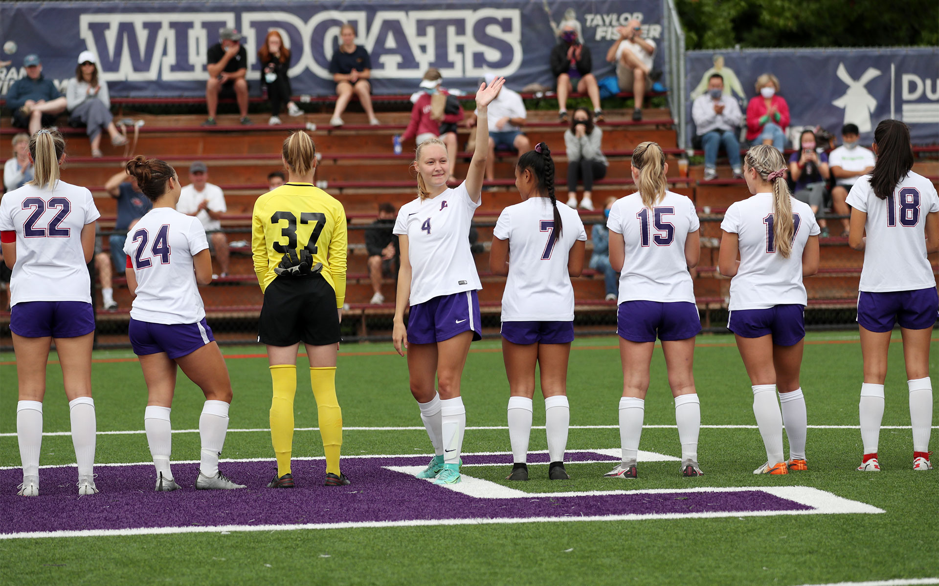 Ellie Friedrichsen - Women's Soccer - Linfield University Athletics