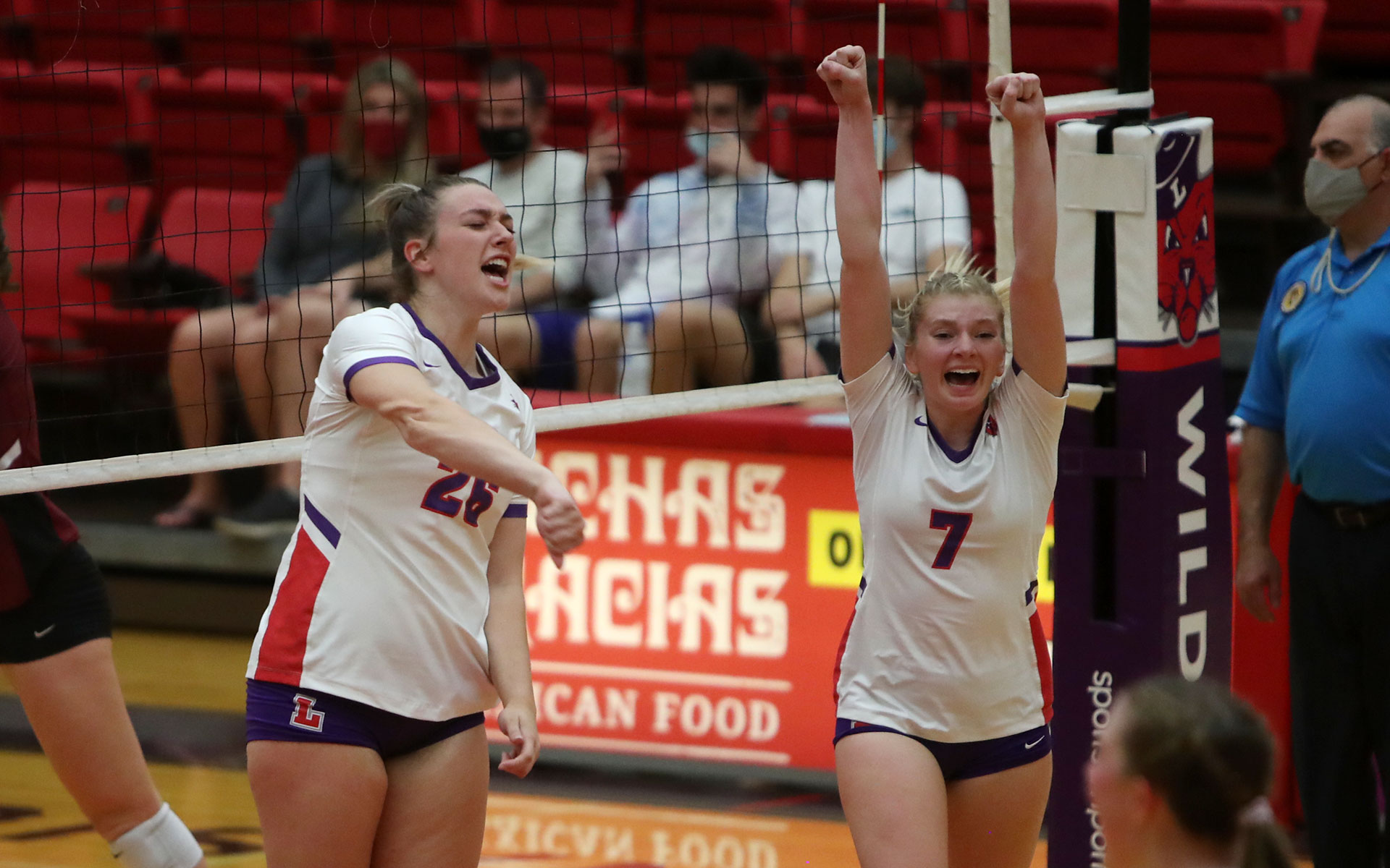Mead's nine blocks highlight Linfield in loss to Willamette - Linfield ...