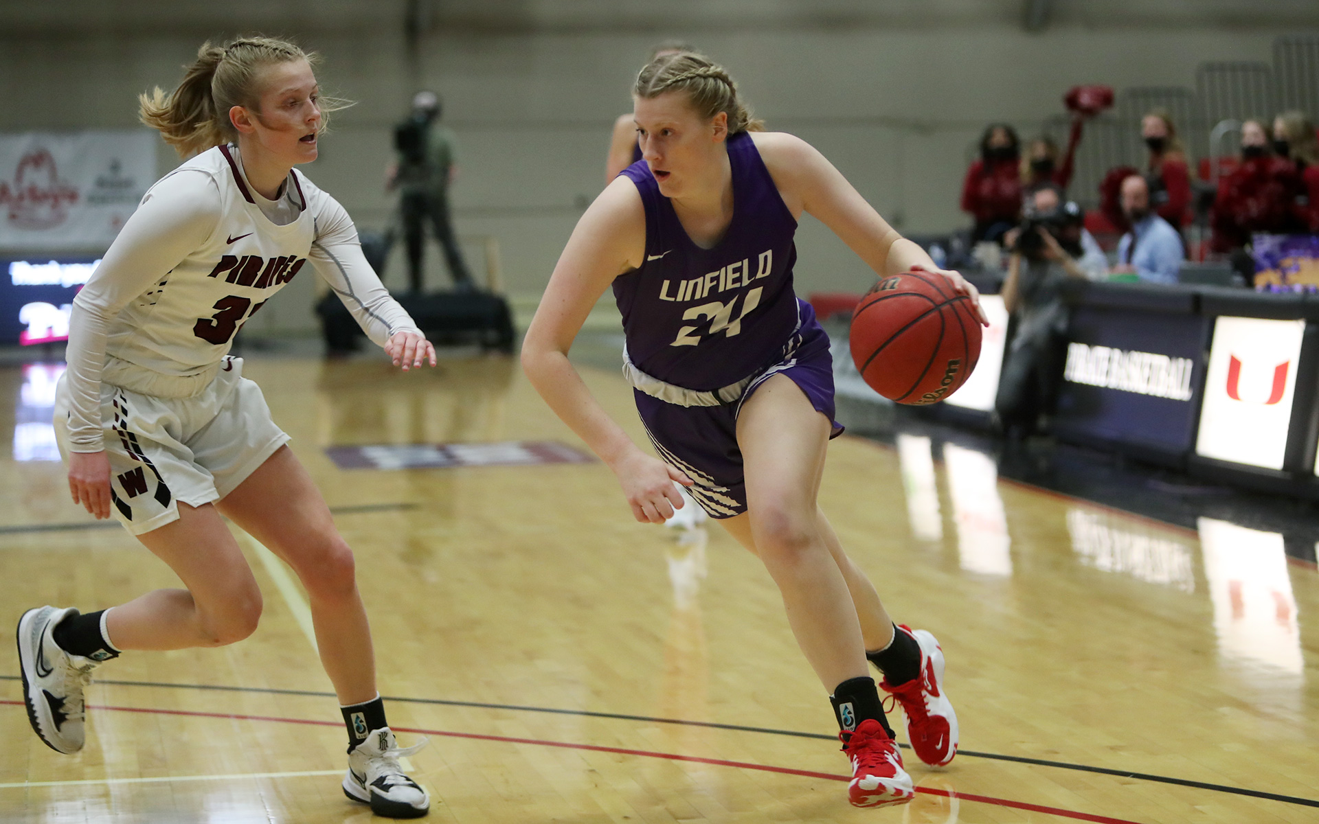 Elyse Waldal - Women's Basketball - Linfield University Athletics