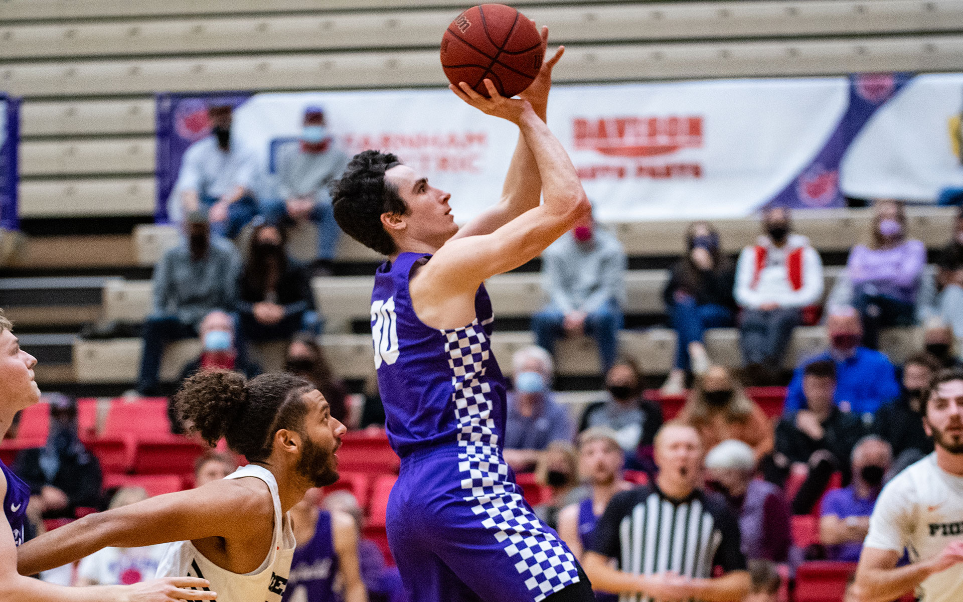 Max Lommen - Men's Basketball - Linfield University Athletics